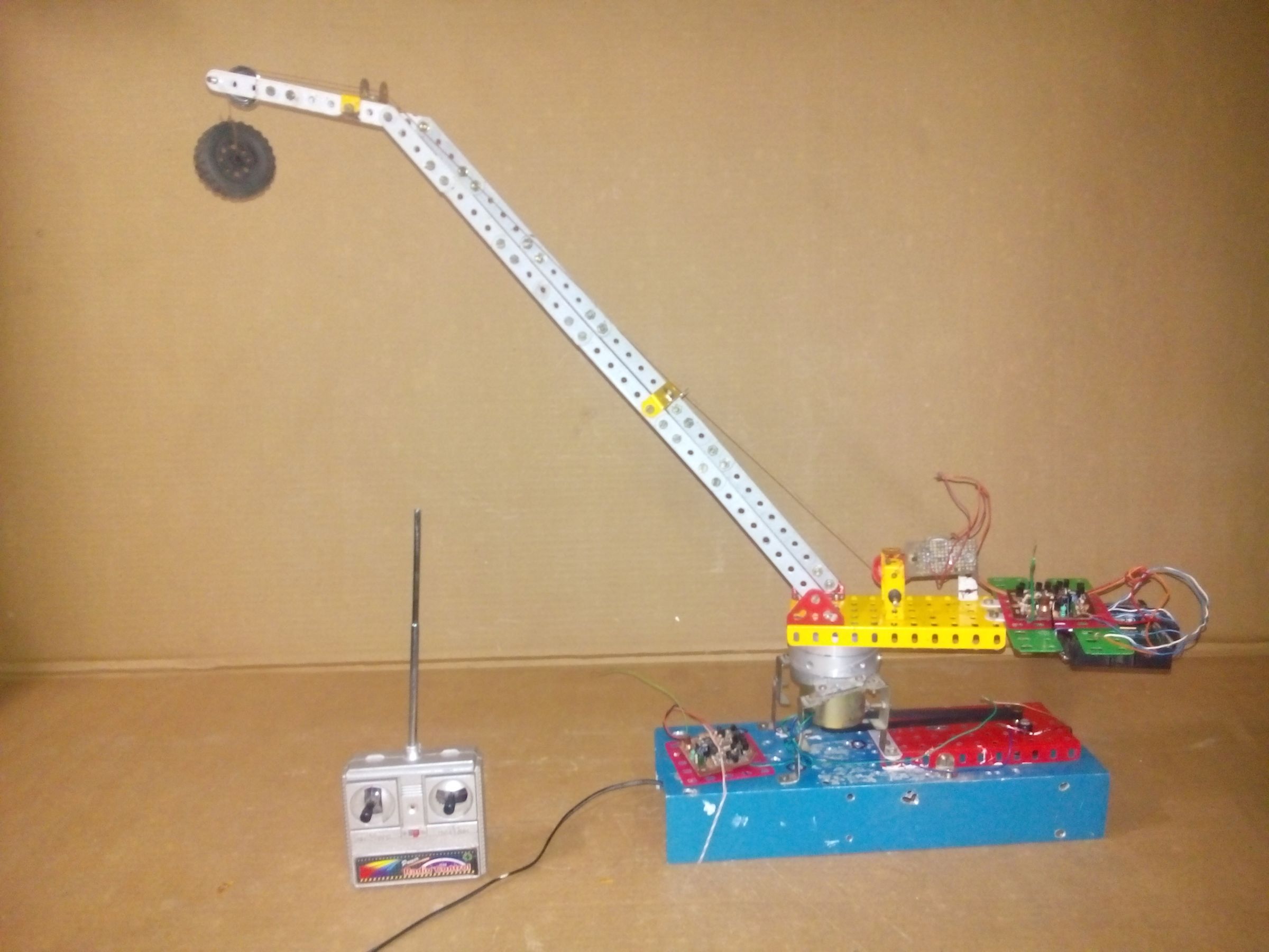 REMOTE CONTROL MOVING CRANE : 15 Steps - Instructables