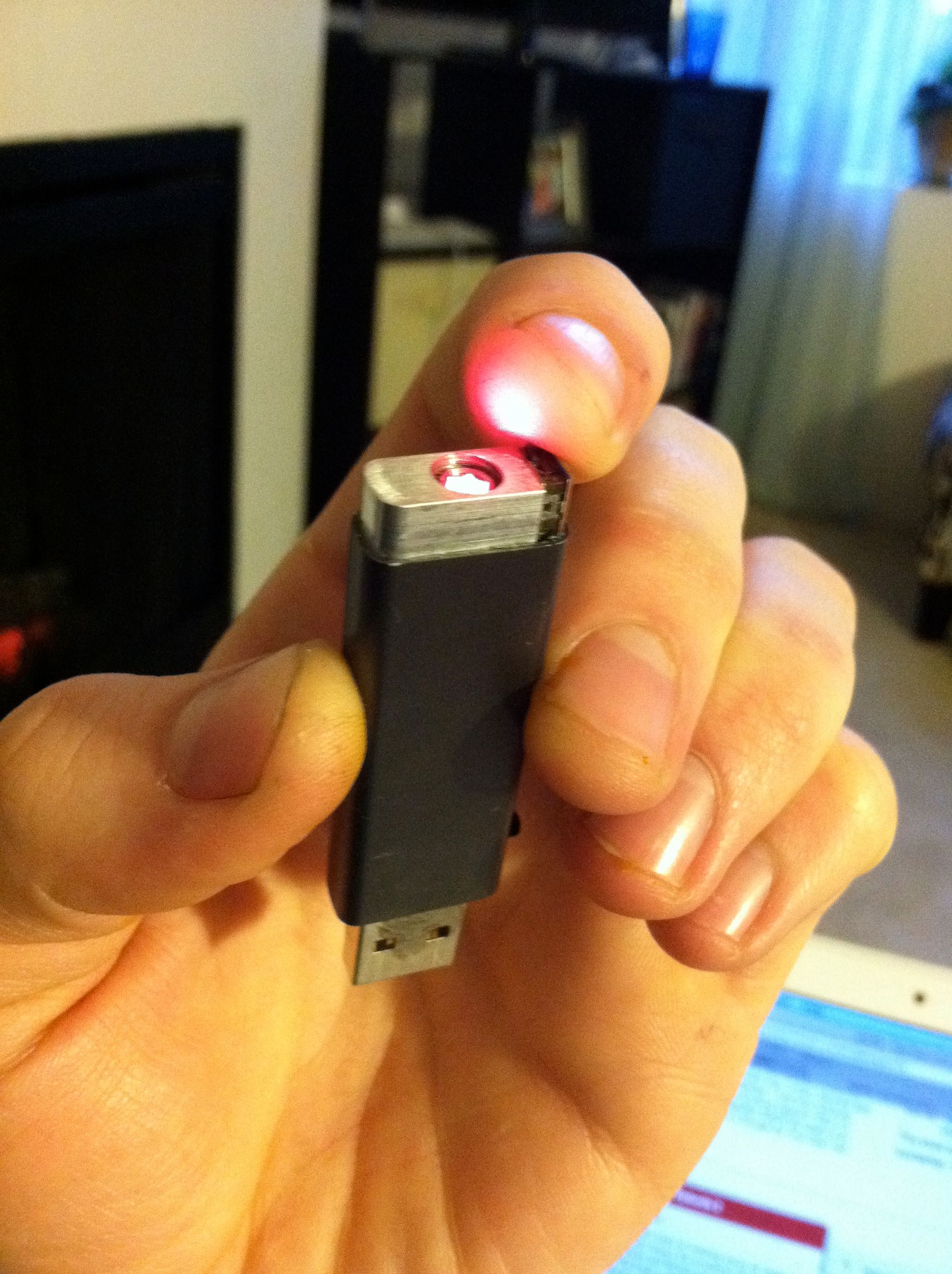 USB-Rechargable Laser Pointer : 9 Steps - Instructables