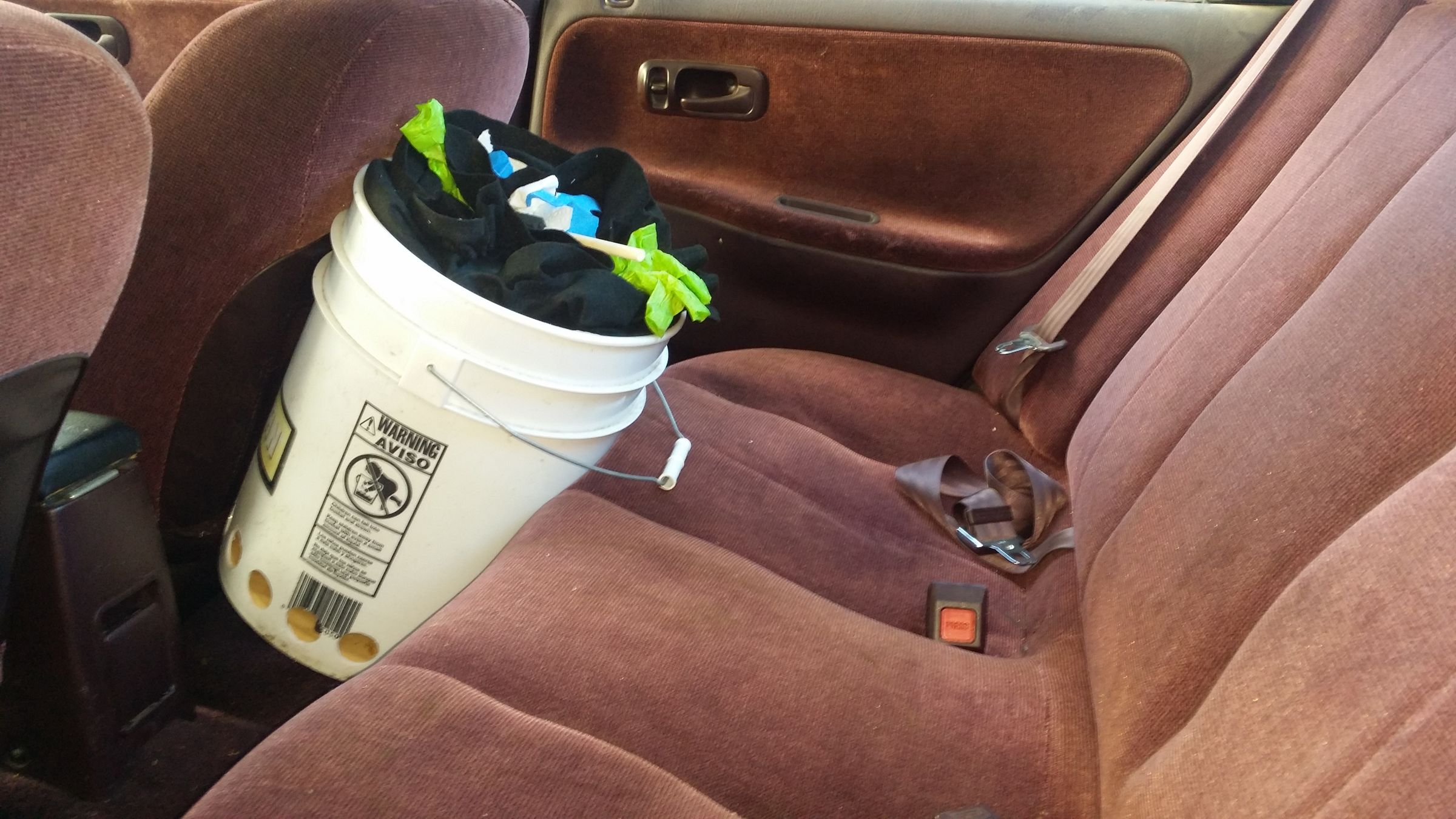 Discreet Bass Bucket : 6 Steps - Instructables