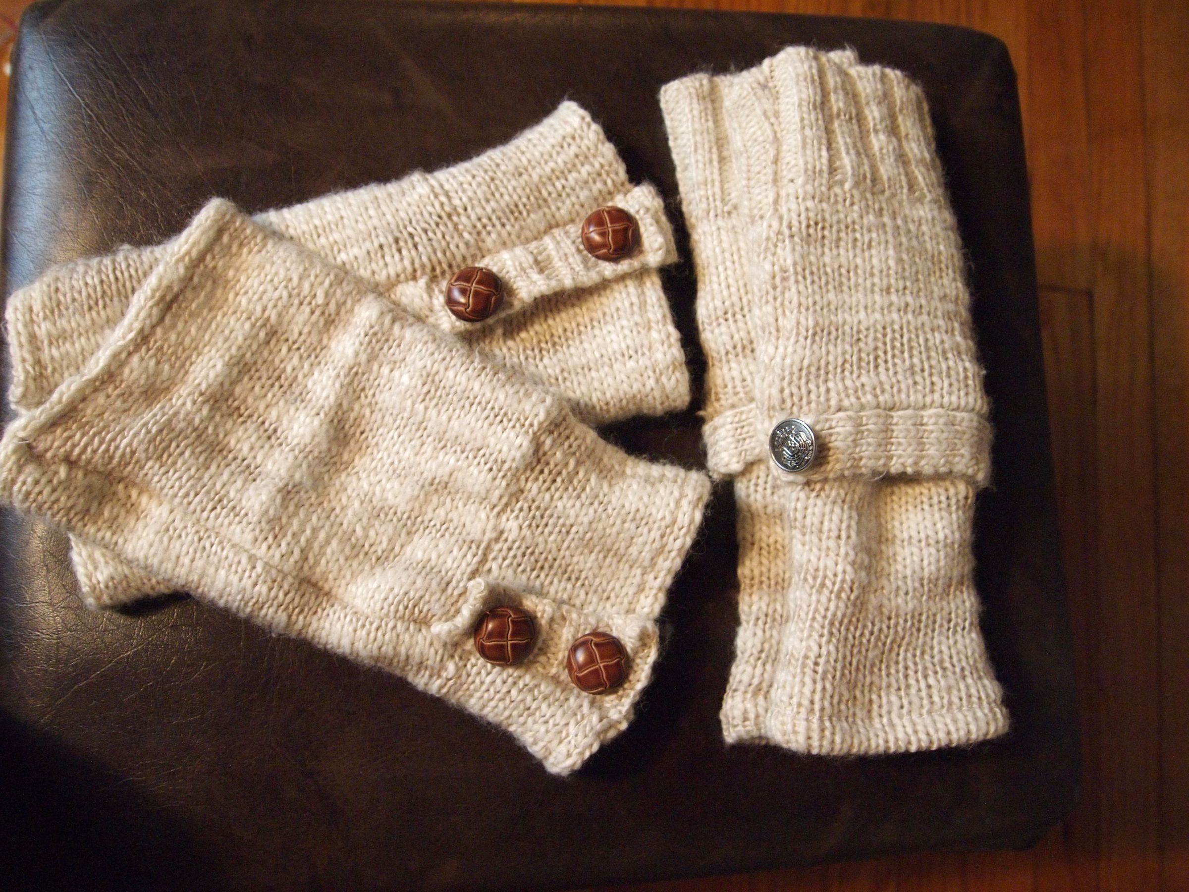 Upcycled Sweater - to Arm/Leg Warmers W/Phone Pocket : 6 Steps (with ...