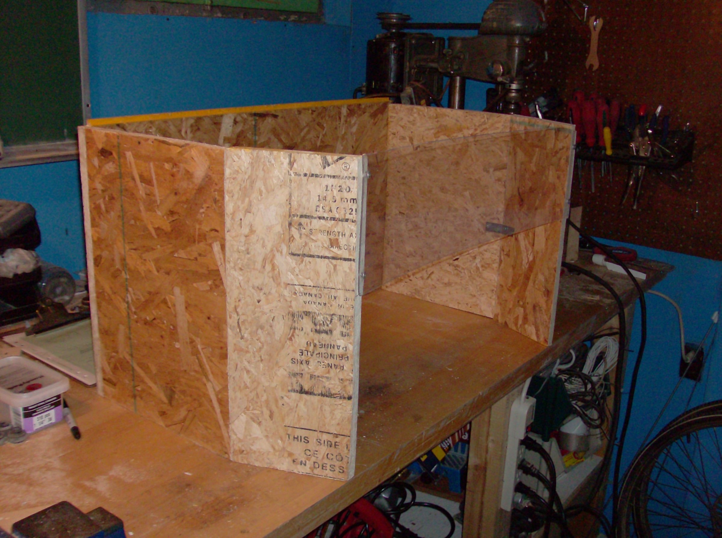 Building a Small Fume Hood for Stinky Projects : 9 Steps (with Pictures ...
