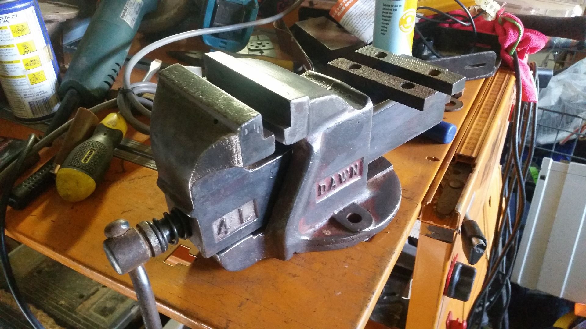 Vintage Bench Vise Restoration : 3 Steps (with Pictures) - Instructables