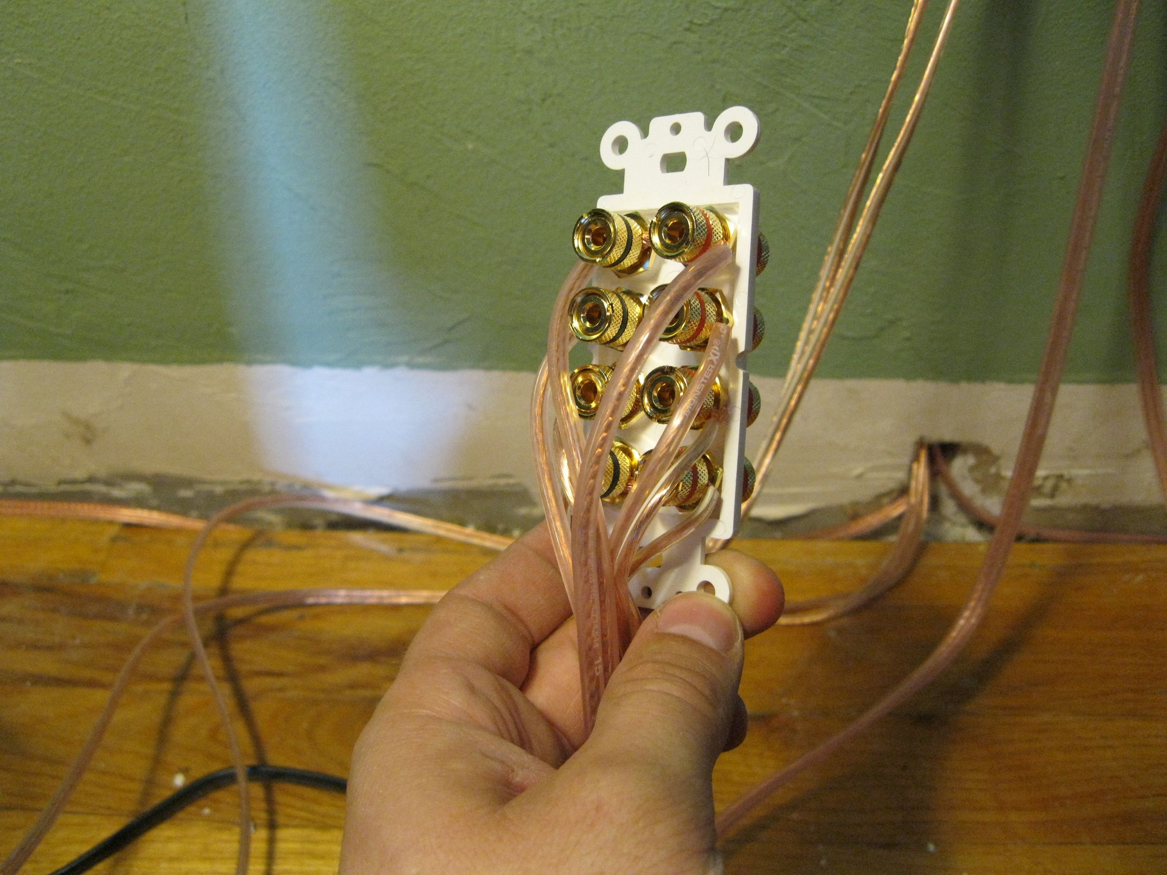 Speaker Wires Under Baseboards : 8 Steps (with Pictures) - Instructables