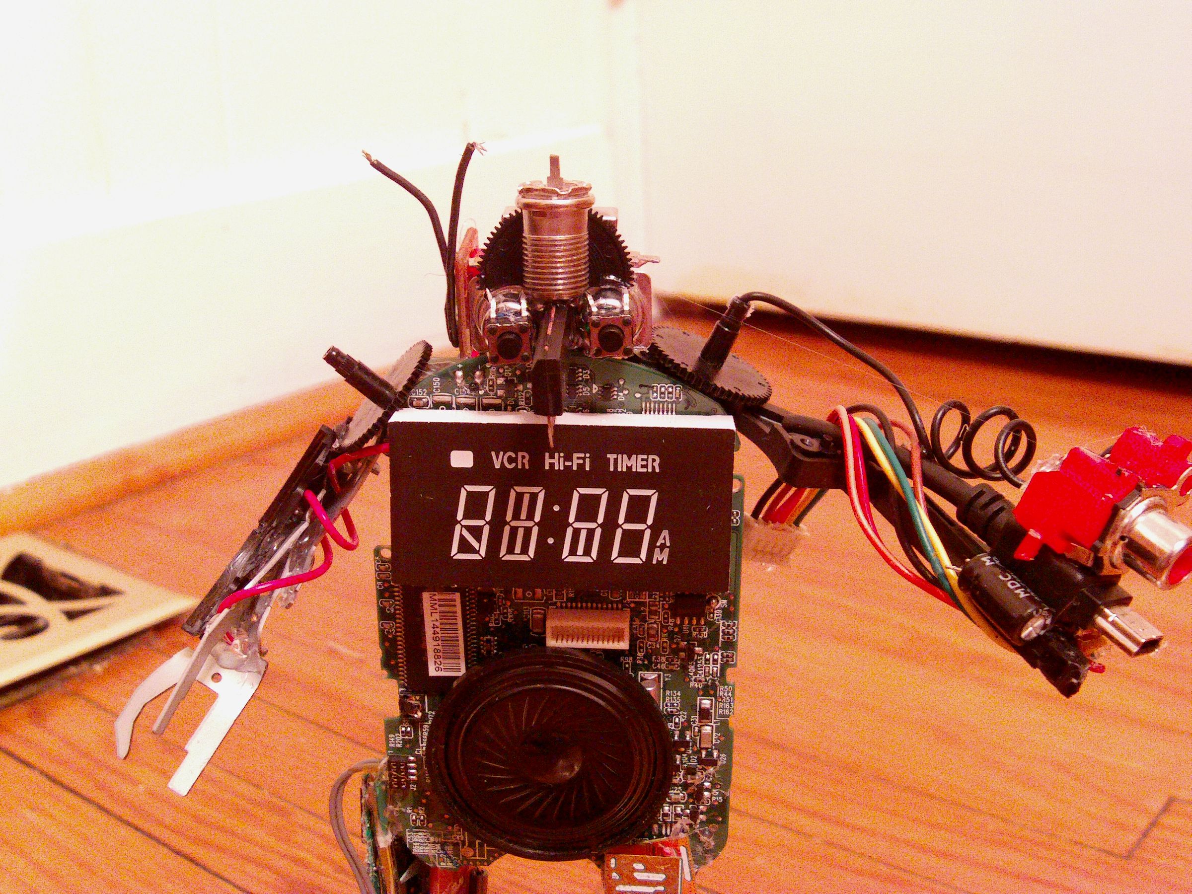 Reusing Old Electronics : 3 Steps (with Pictures) - Instructables