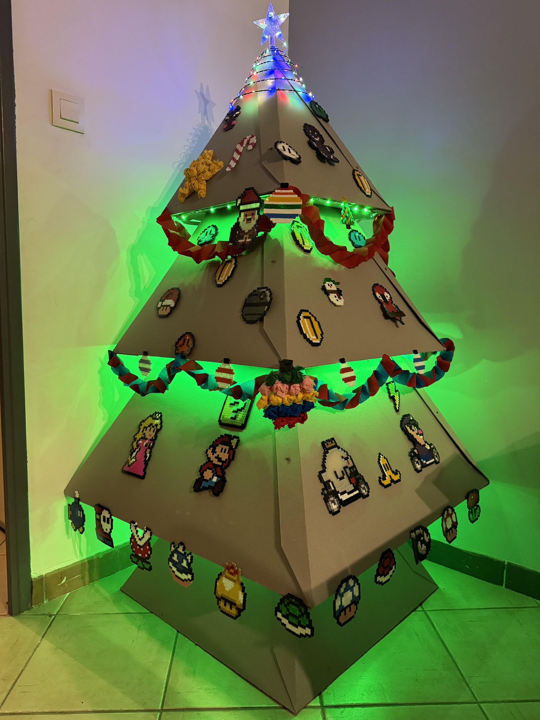 Makedo Cardboard Christmas Tree: 2018 UPDATE : 11 Steps (with Pictures ...