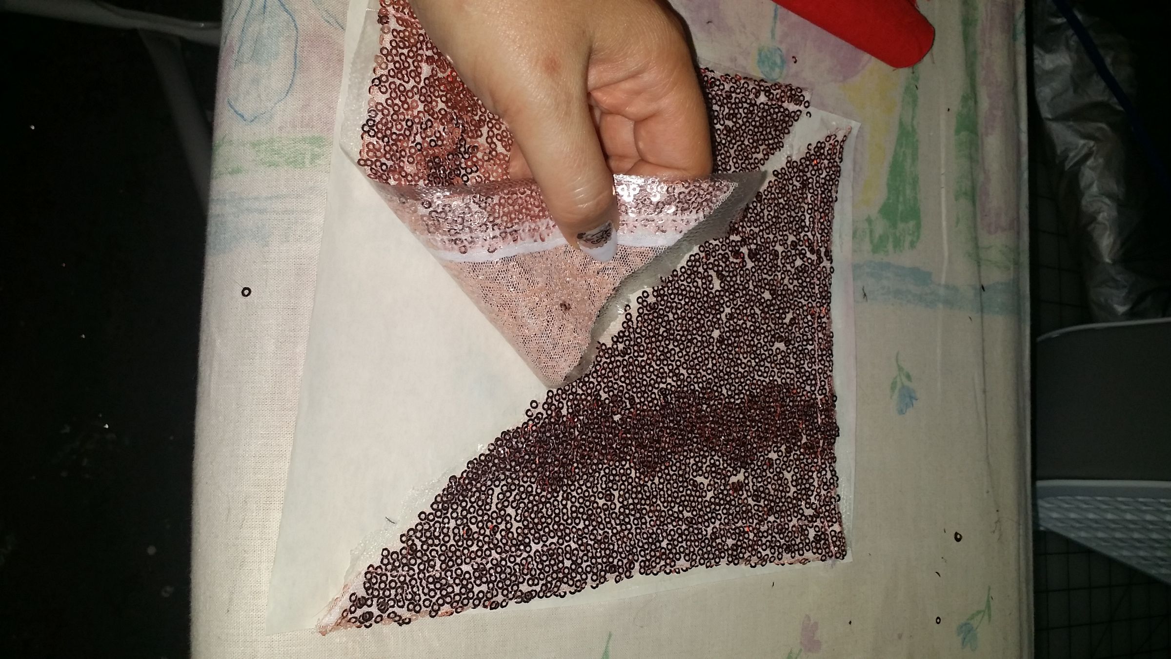 How to Make Sequin Appliques : 7 Steps (with Pictures) - Instructables