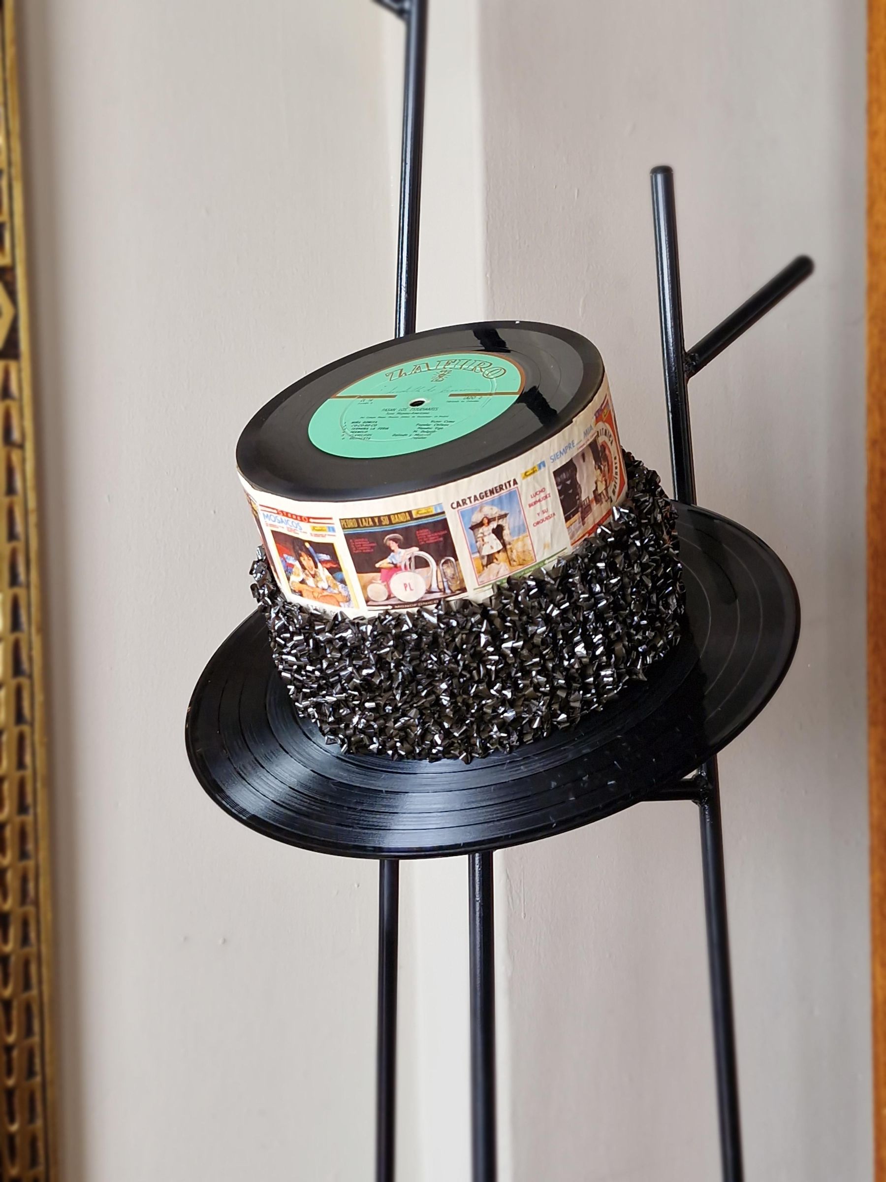 60s-Inspired Top Hat Made From Vinyl Records and Cassette Tapes : 10 ...