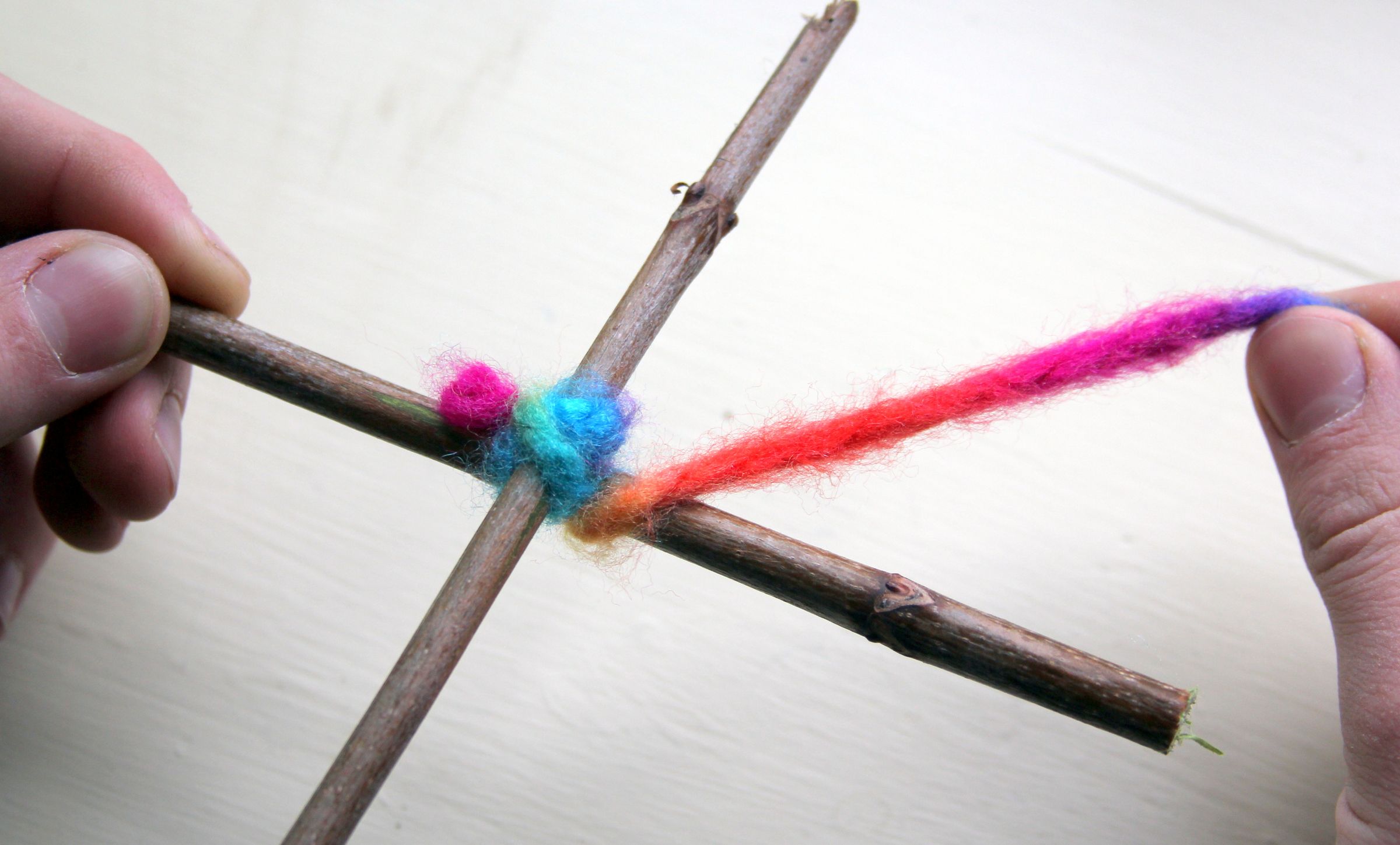 God's Eye Craft : 4 Steps (with Pictures) - Instructables