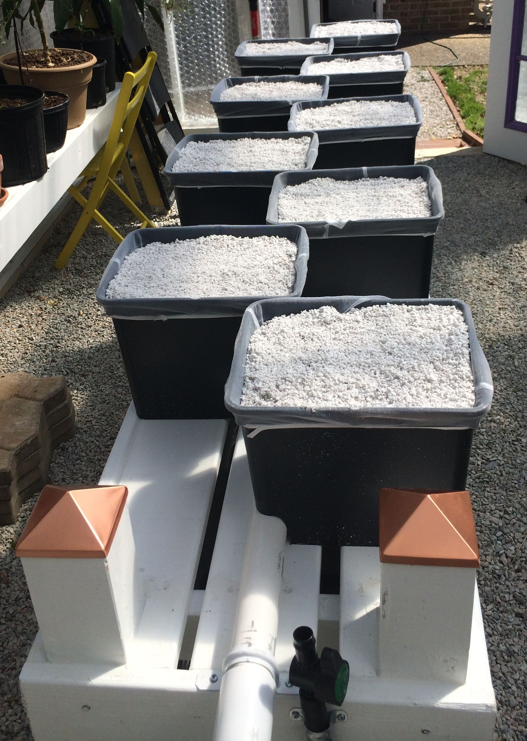 Dutch Bucket Hydroponic System : 27 Steps (with Pictures) - Instructables