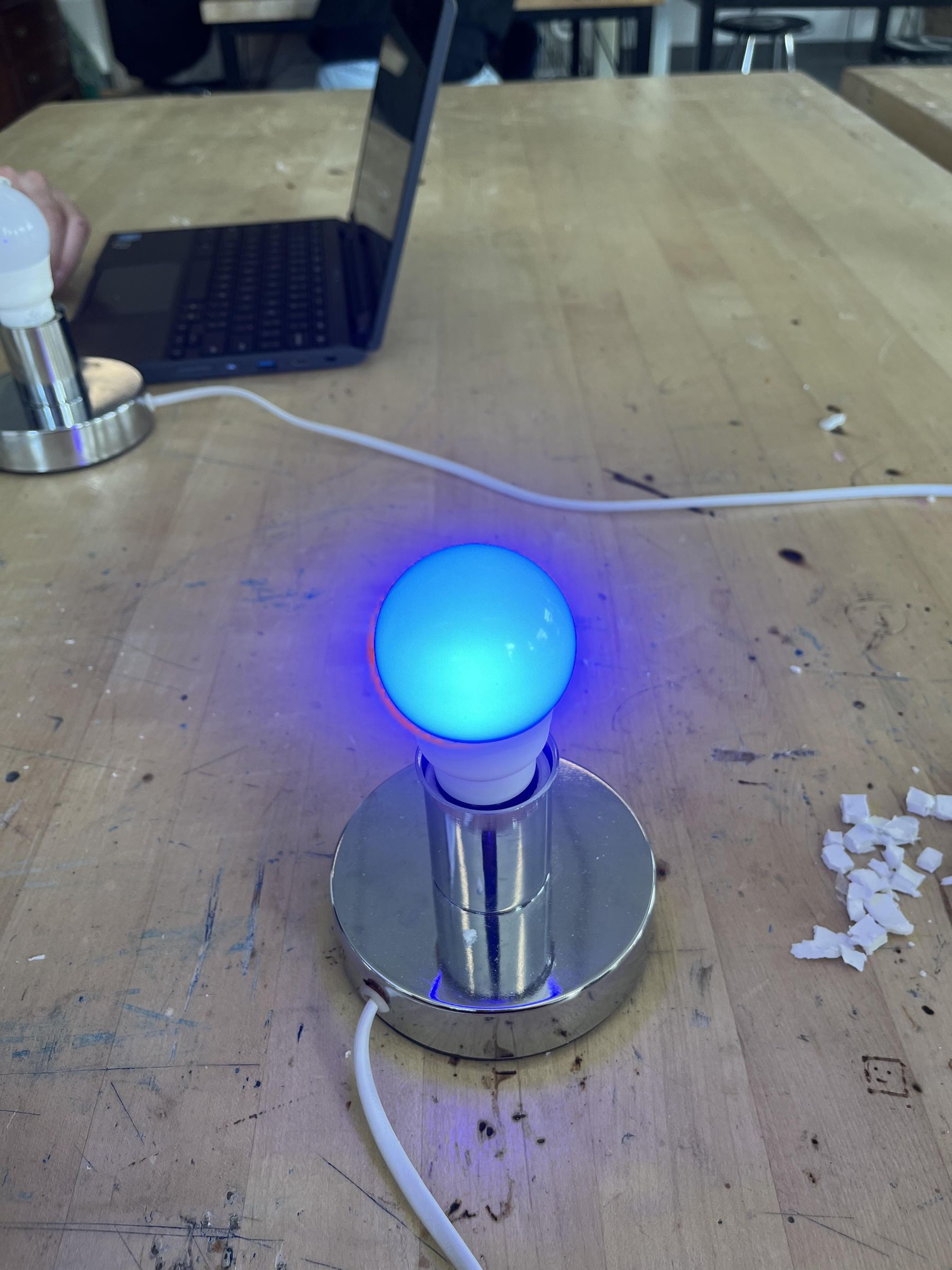 Cardboard Lamp : 4 Steps - Instructables