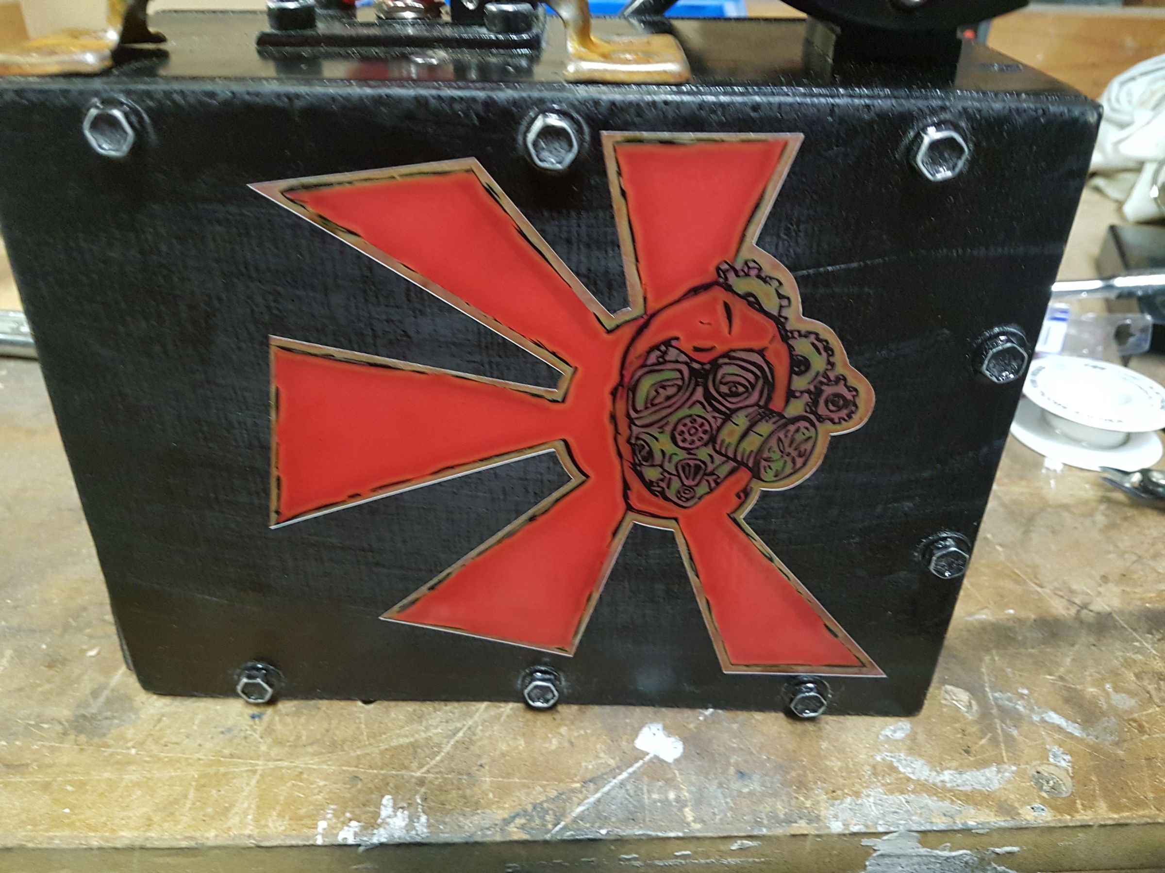 Zombie Apocalypse Electric Lantern : 6 Steps (with Pictures ...