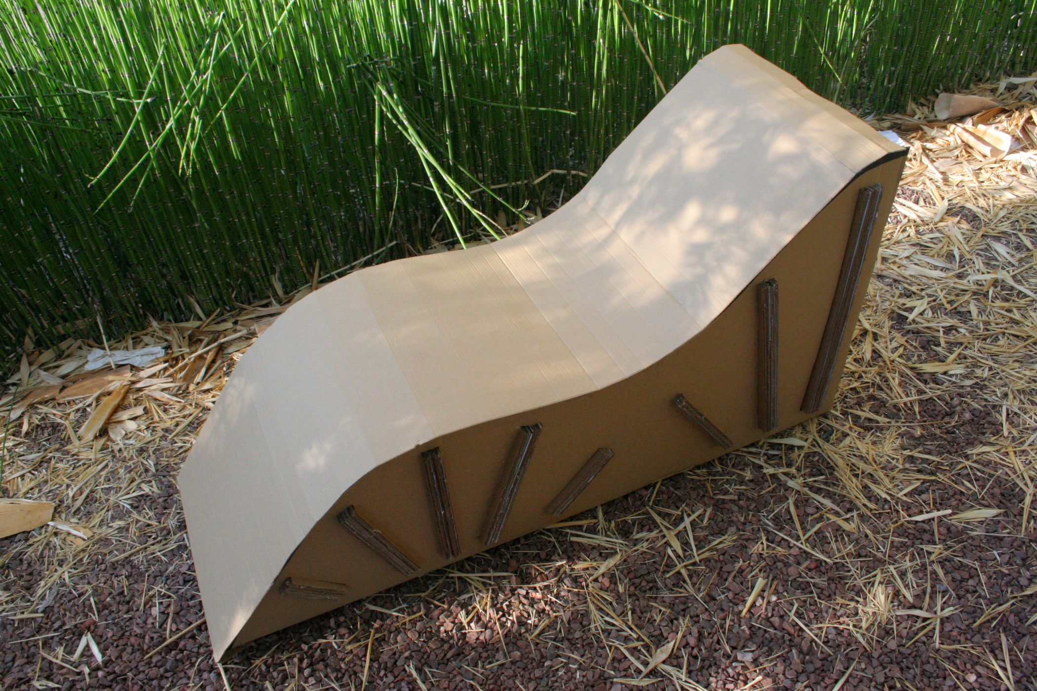 Cardboard Chaise Lounge : 13 Steps (with Pictures) - Instructables