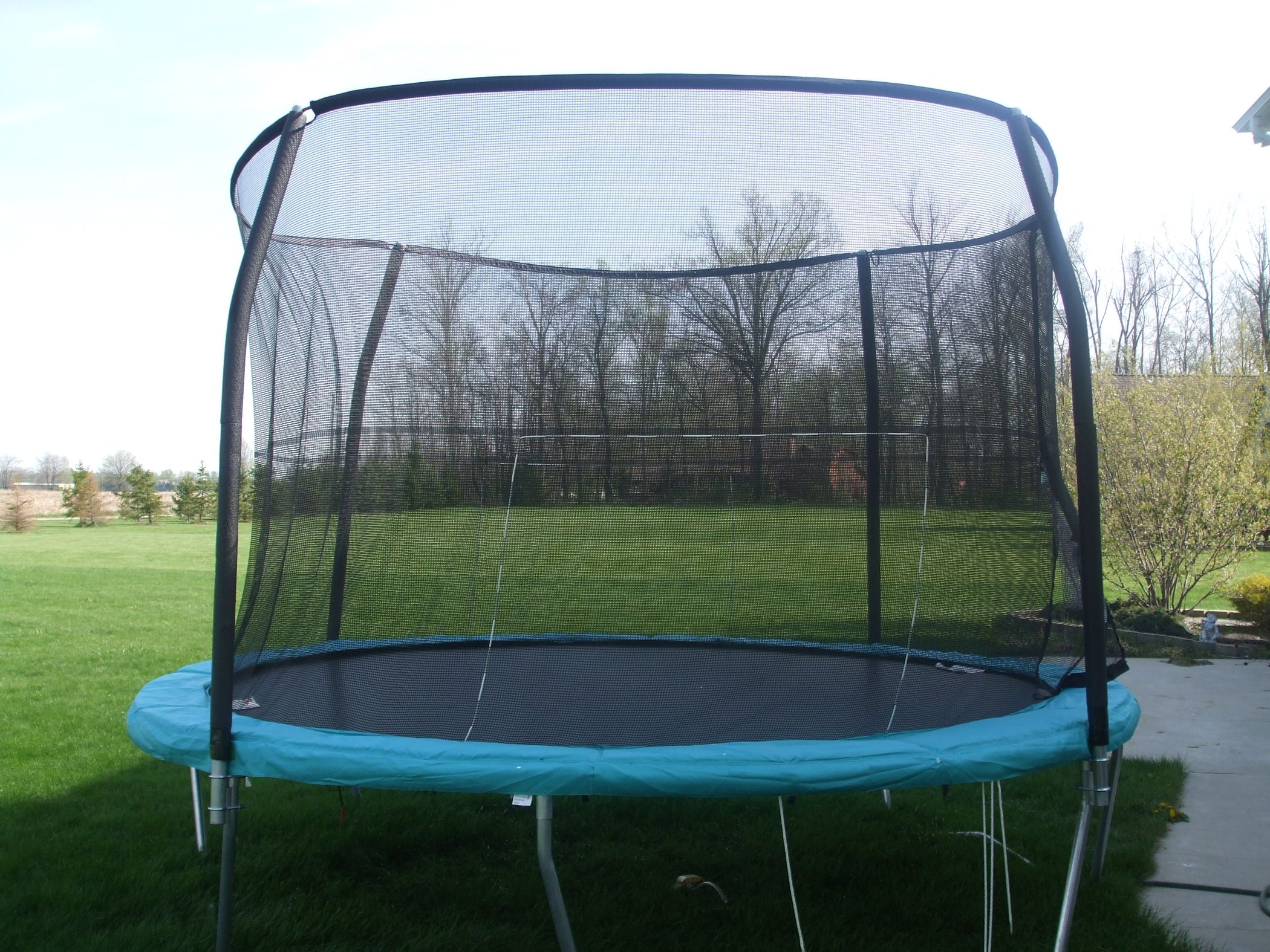 Trampoline Soccer : 4 Steps - Instructables