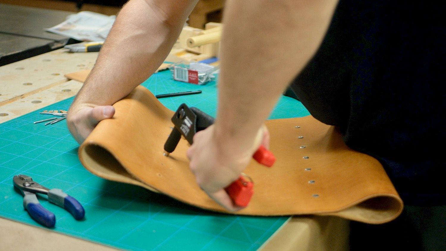 Modern Walnut and Leather Stool | How to Build - Woodworking : 14 Steps ...
