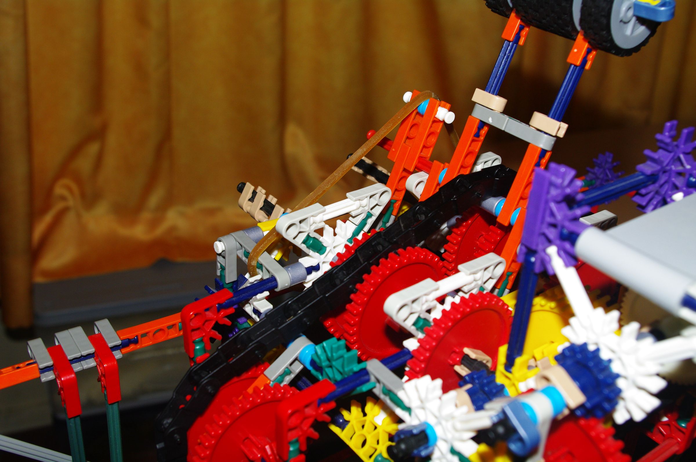 Double Chain Elevator Lift, a K'nex Ball Machine Lift : 6 Steps ...