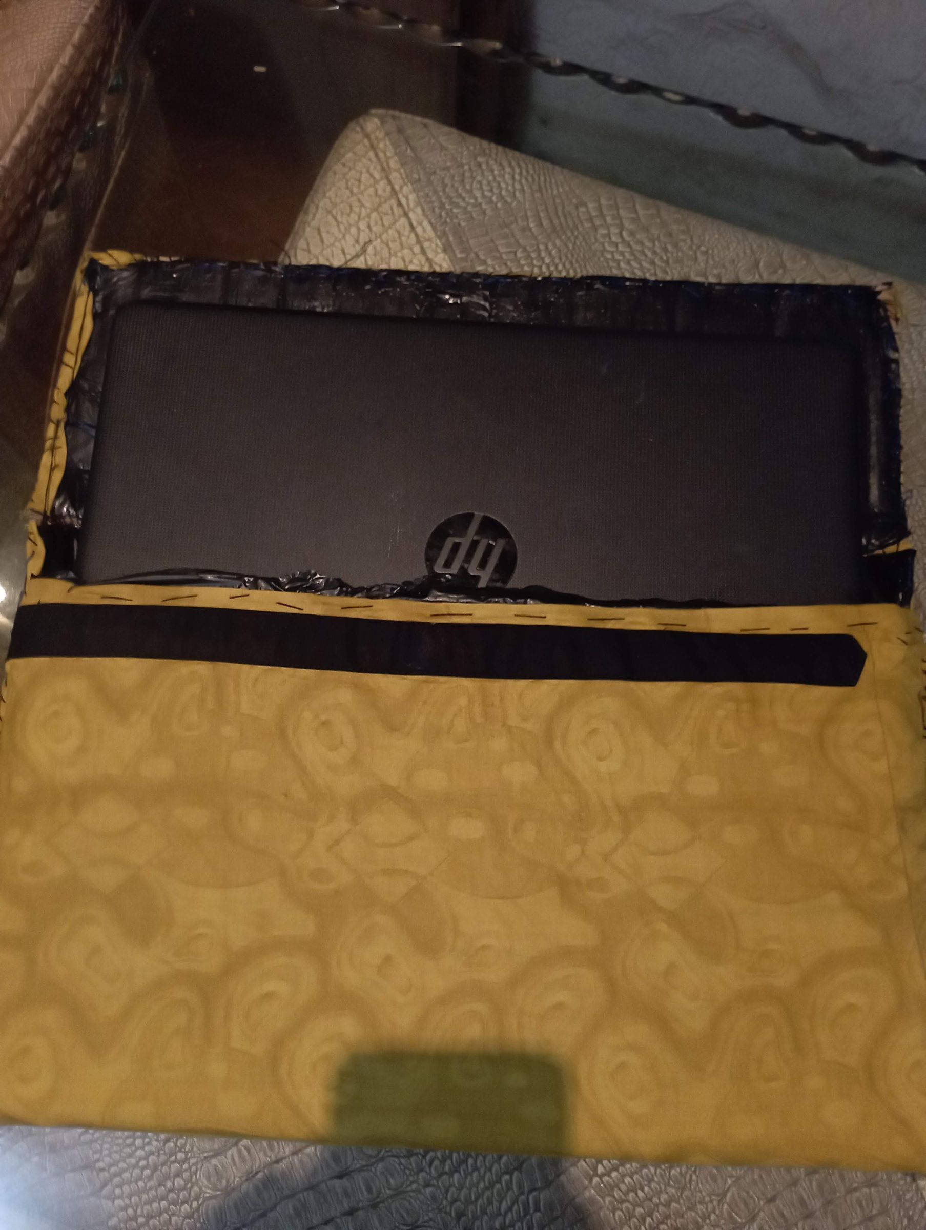 Laptop Sleeve From Waste(card Board, Clothe, Plastic Bag) : 5 Steps ...