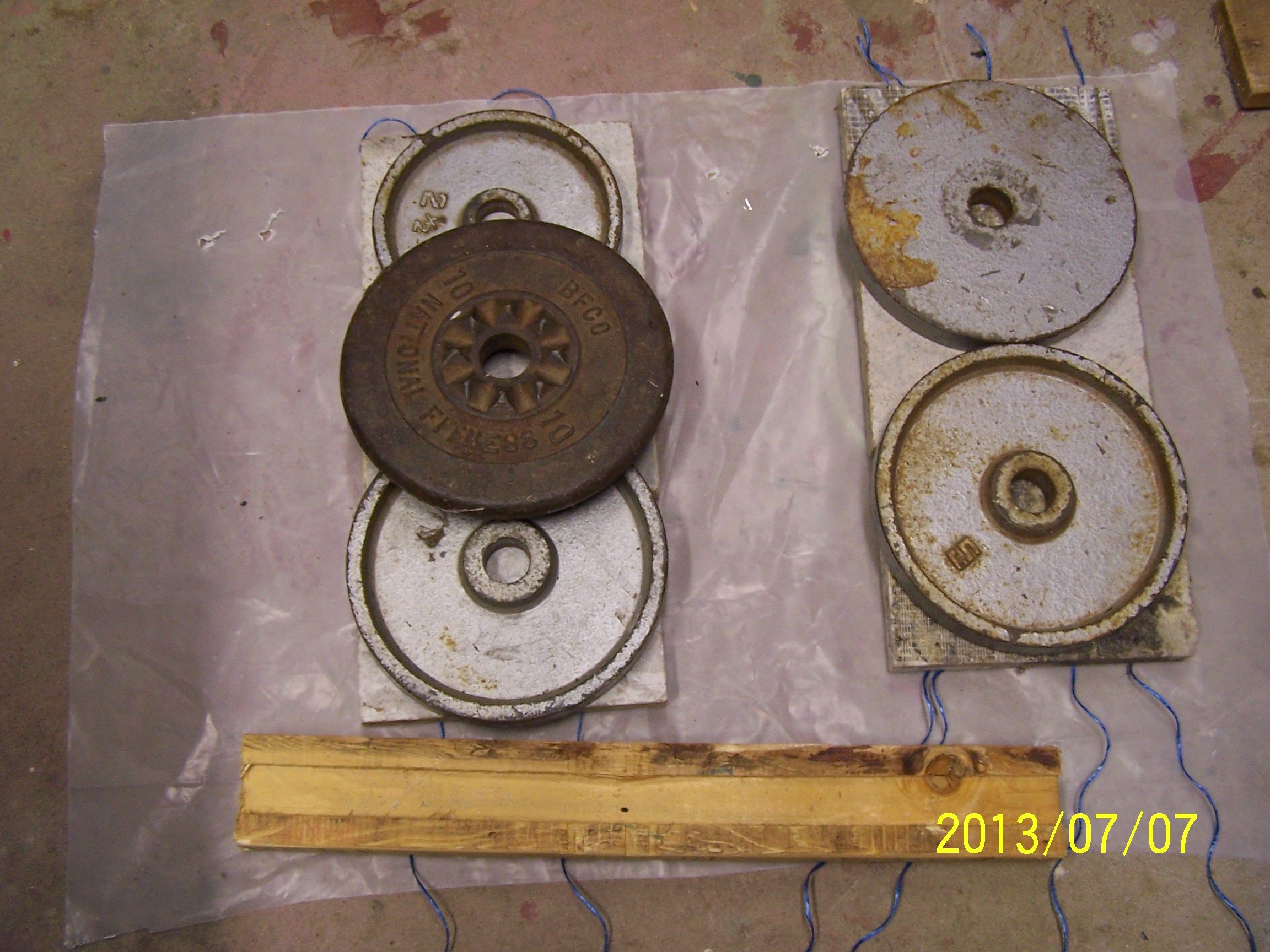 Bird Scarer From Old CDs : 5 Steps (with Pictures) - Instructables