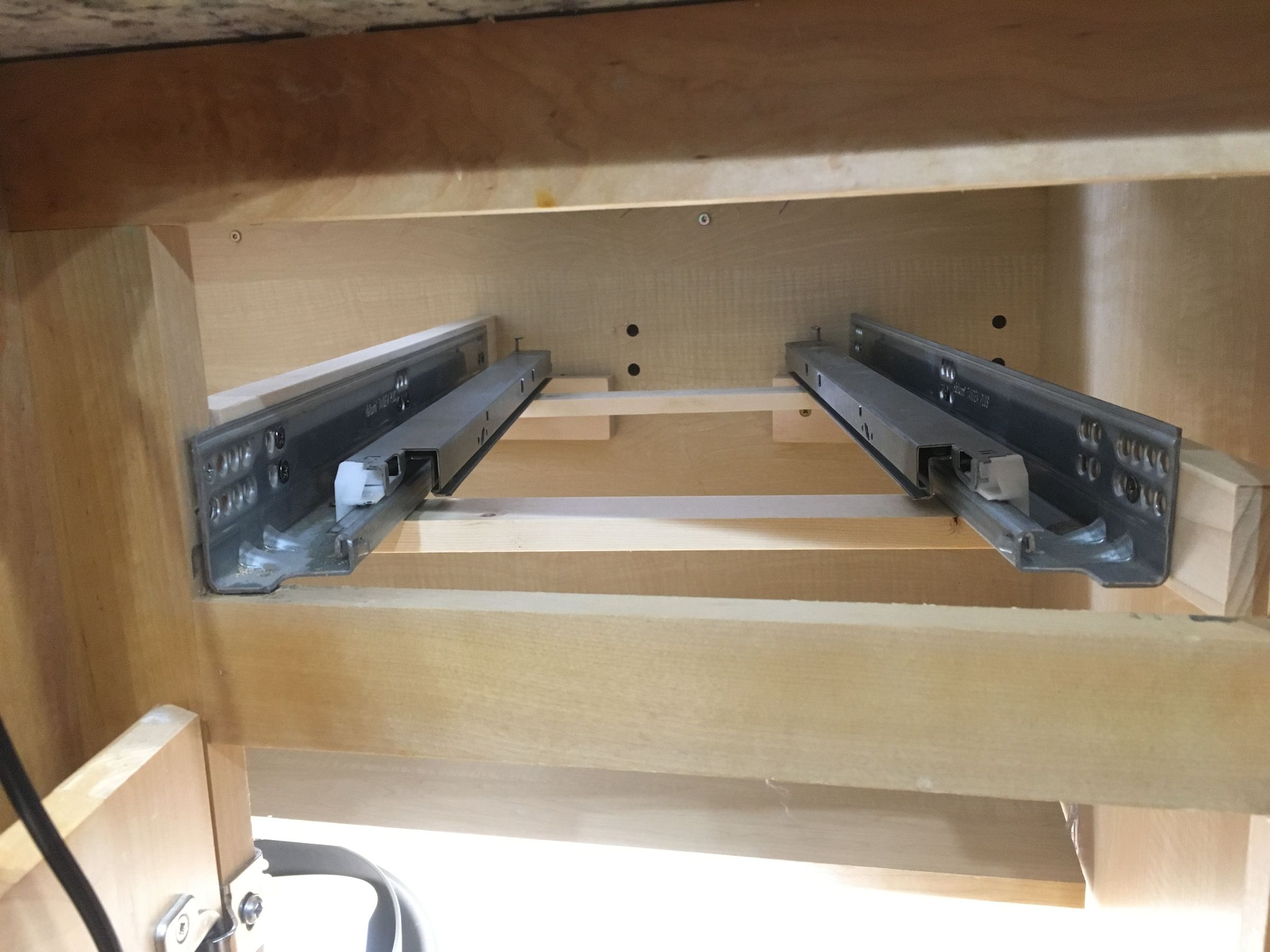 10 Degree Kitchen Drawer Fix : 12 Steps (with Pictures) - Instructables