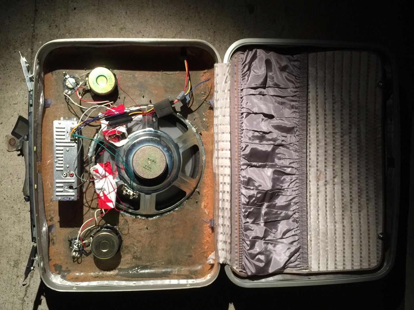 Upcycled Vintage Suitcase Boombox : 8 Steps (with Pictures) - Instructables