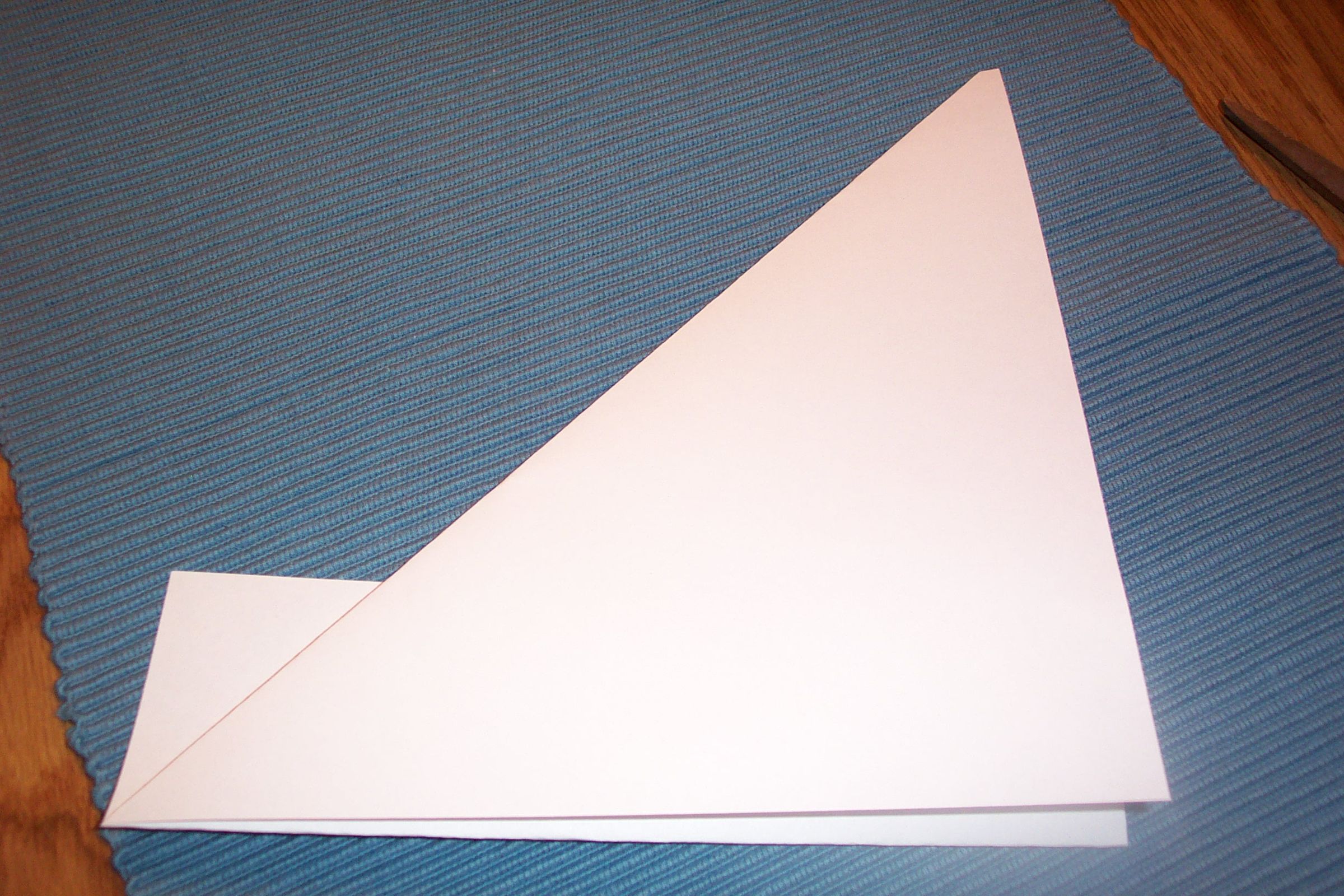 Paper Airplane Tips : 5 Steps - Instructables