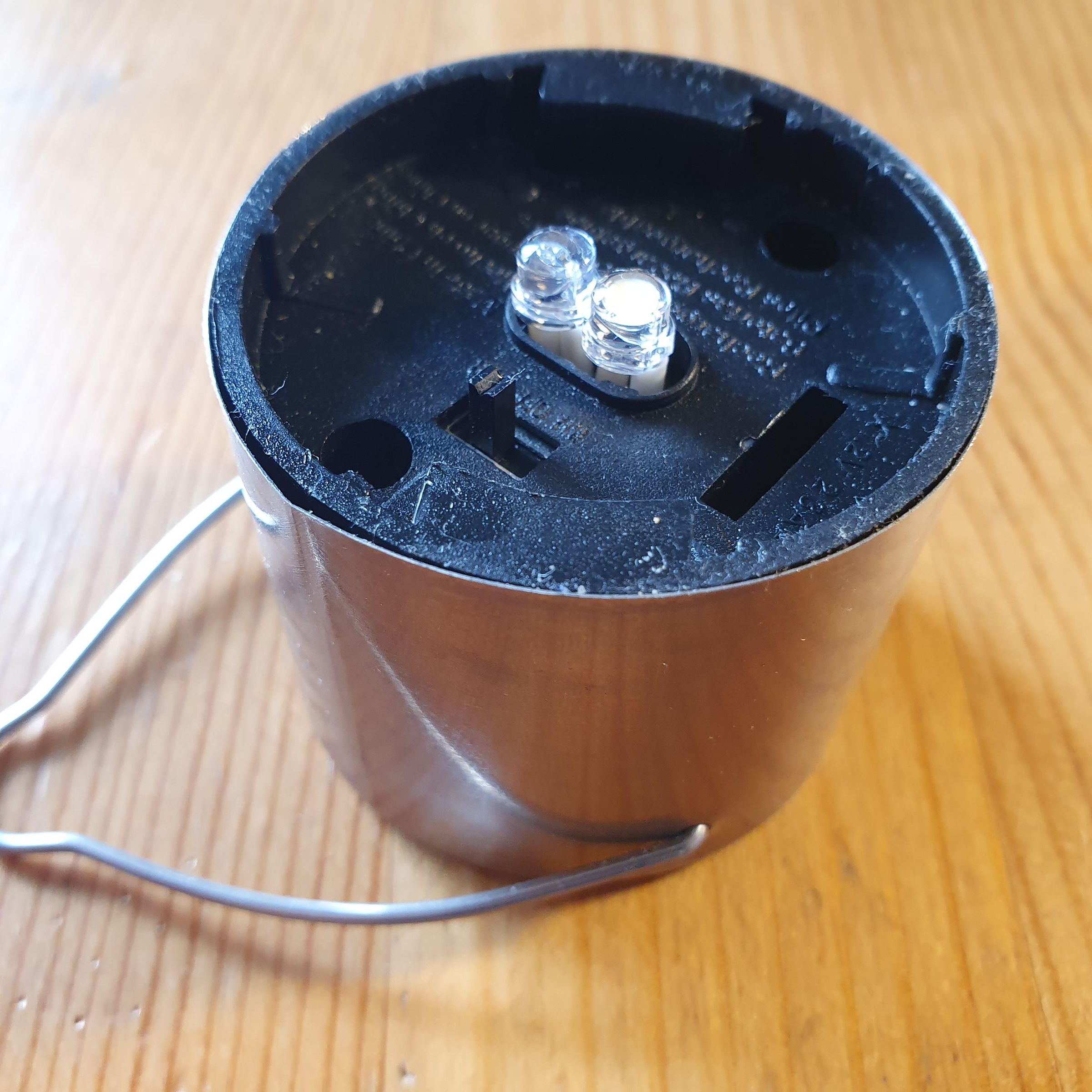 Solar Powered Flashlight : 7 Steps - Instructables