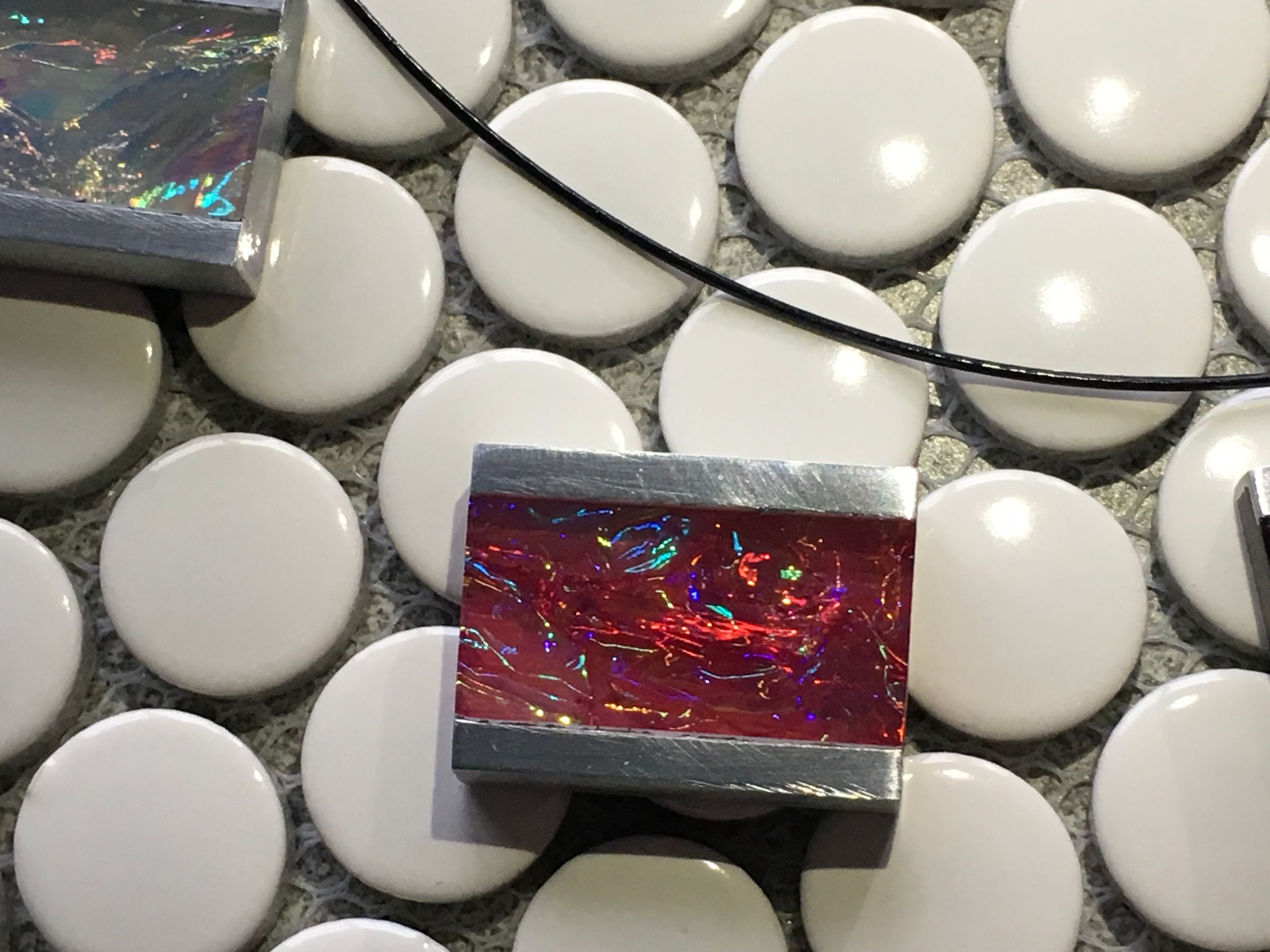 Resin Rainbow Nebula Pendant : 8 Steps (with Pictures) - Instructables