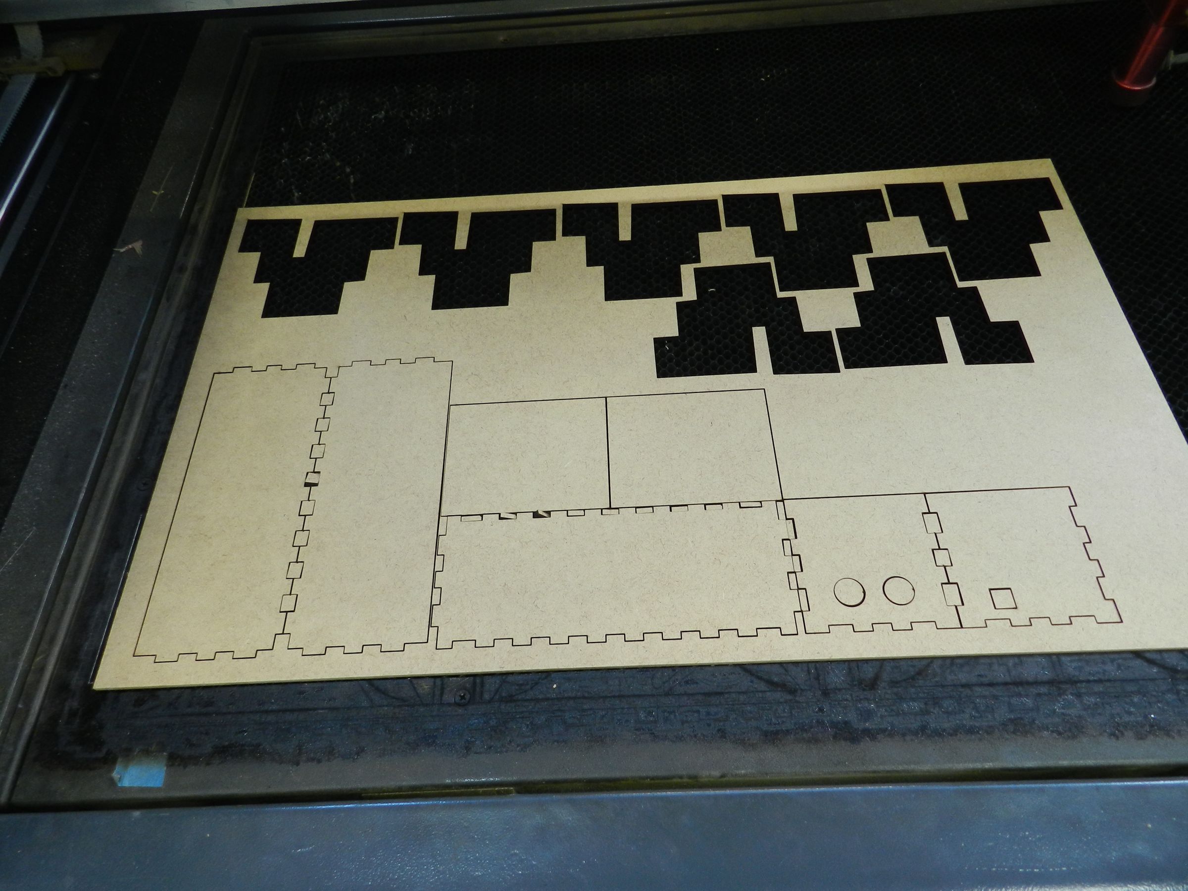 Arduino: the SHY BOX : 8 Steps - Instructables