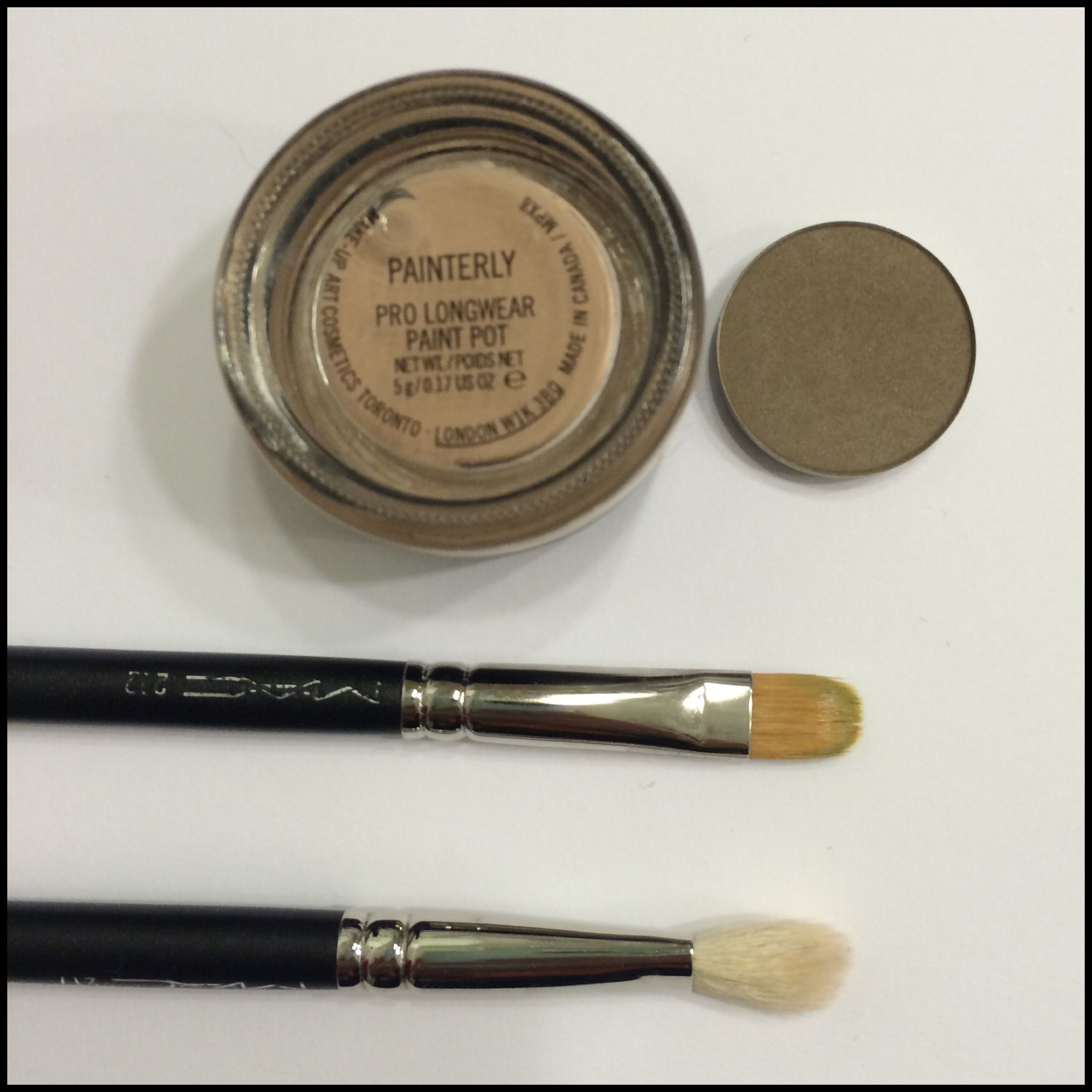 Simple & Subtle Eyeshadow : 5 Steps (with Pictures) - Instructables