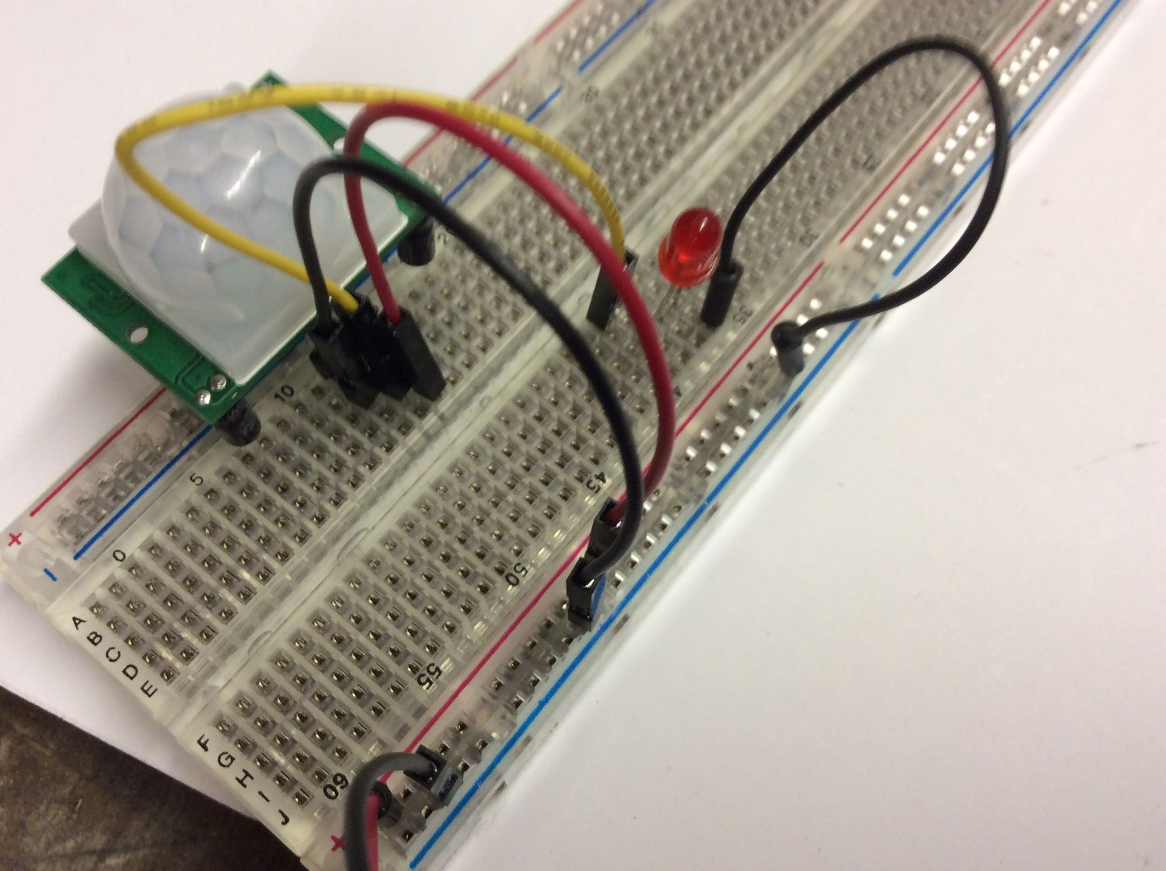 Simple Arduino PIR Motion Detector Module Demo : 5 Steps - Instructables