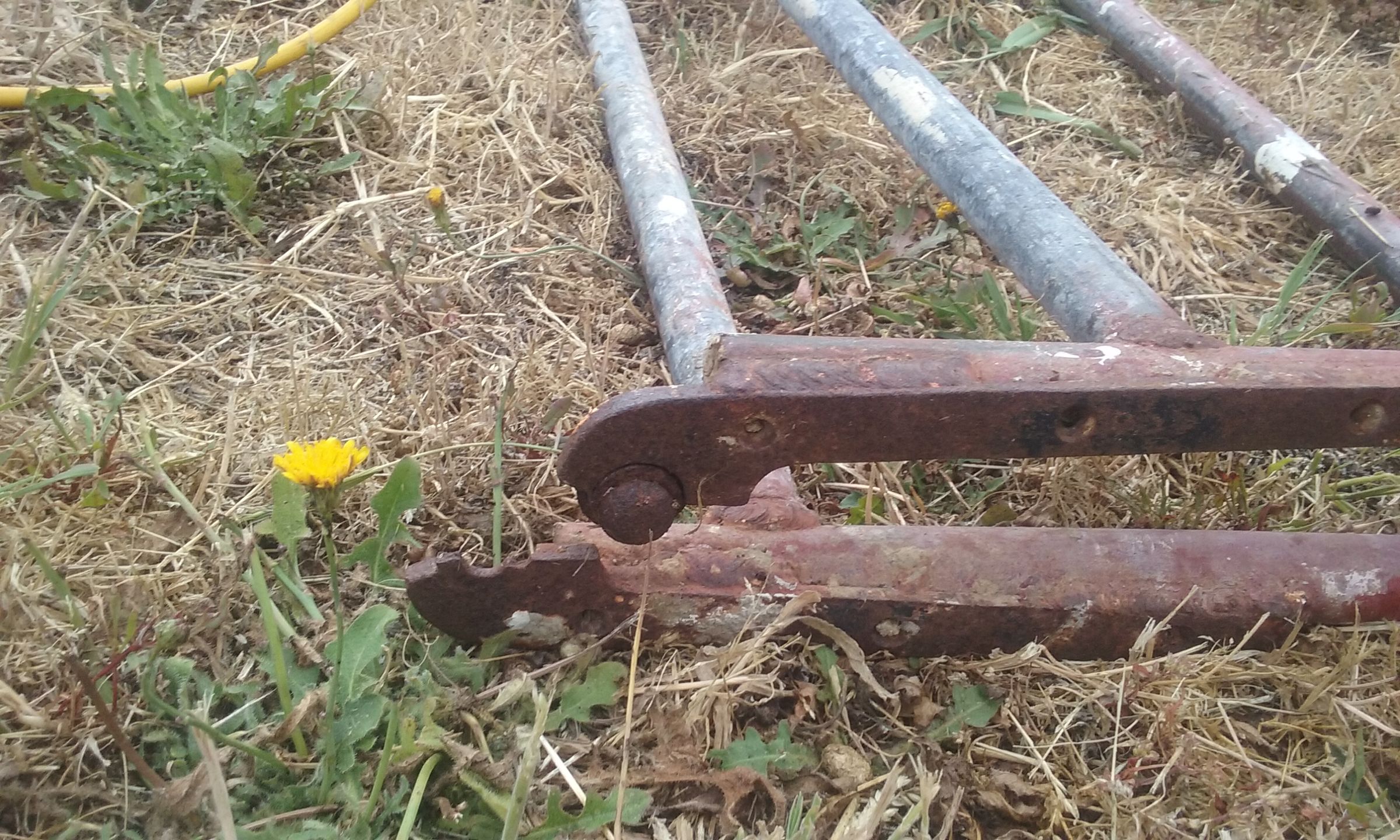 Home Made Hinges : 6 Steps - Instructables