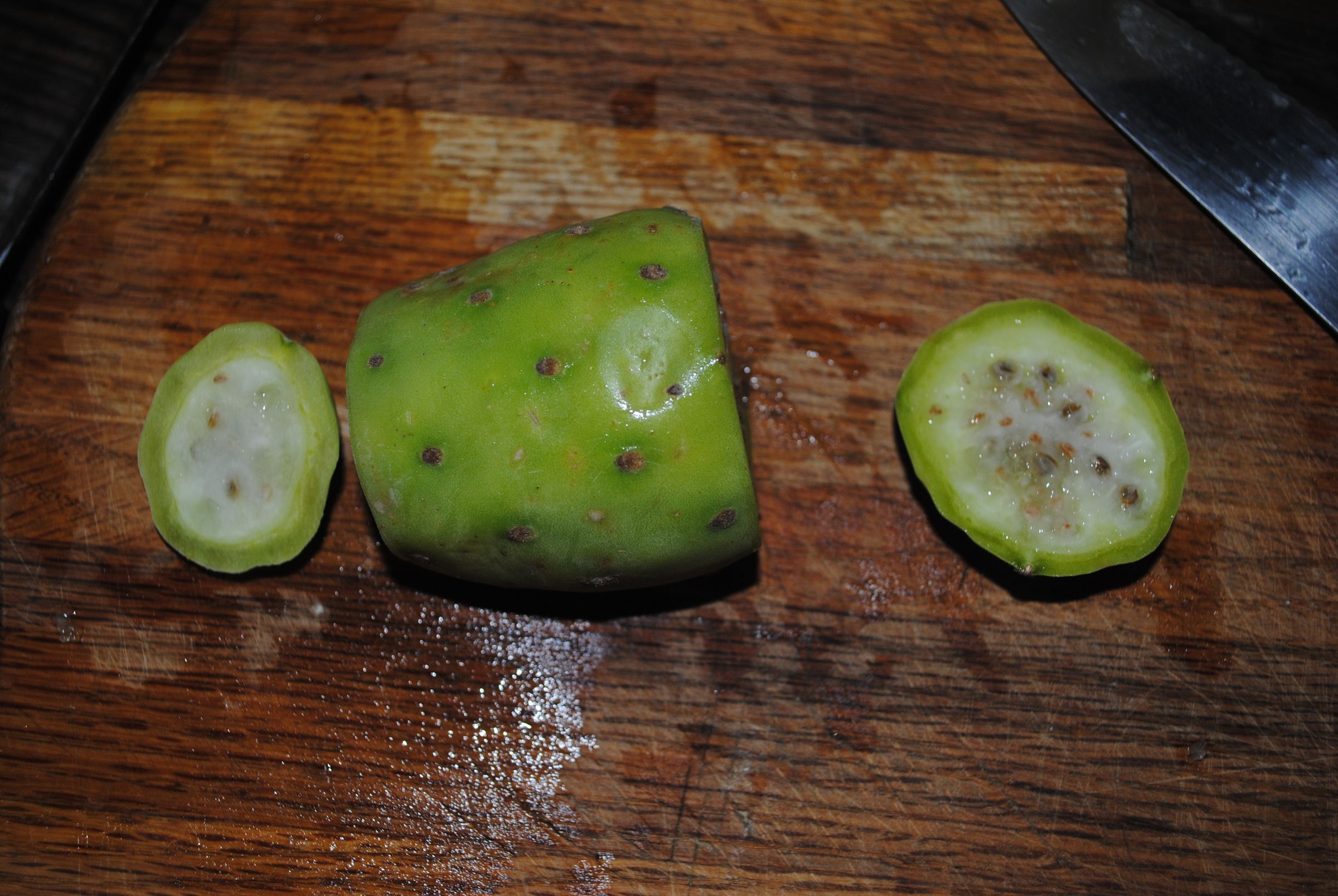 Peel a Prickly Pear Like a Pro (pela Una Tuna) (with Pictures ...