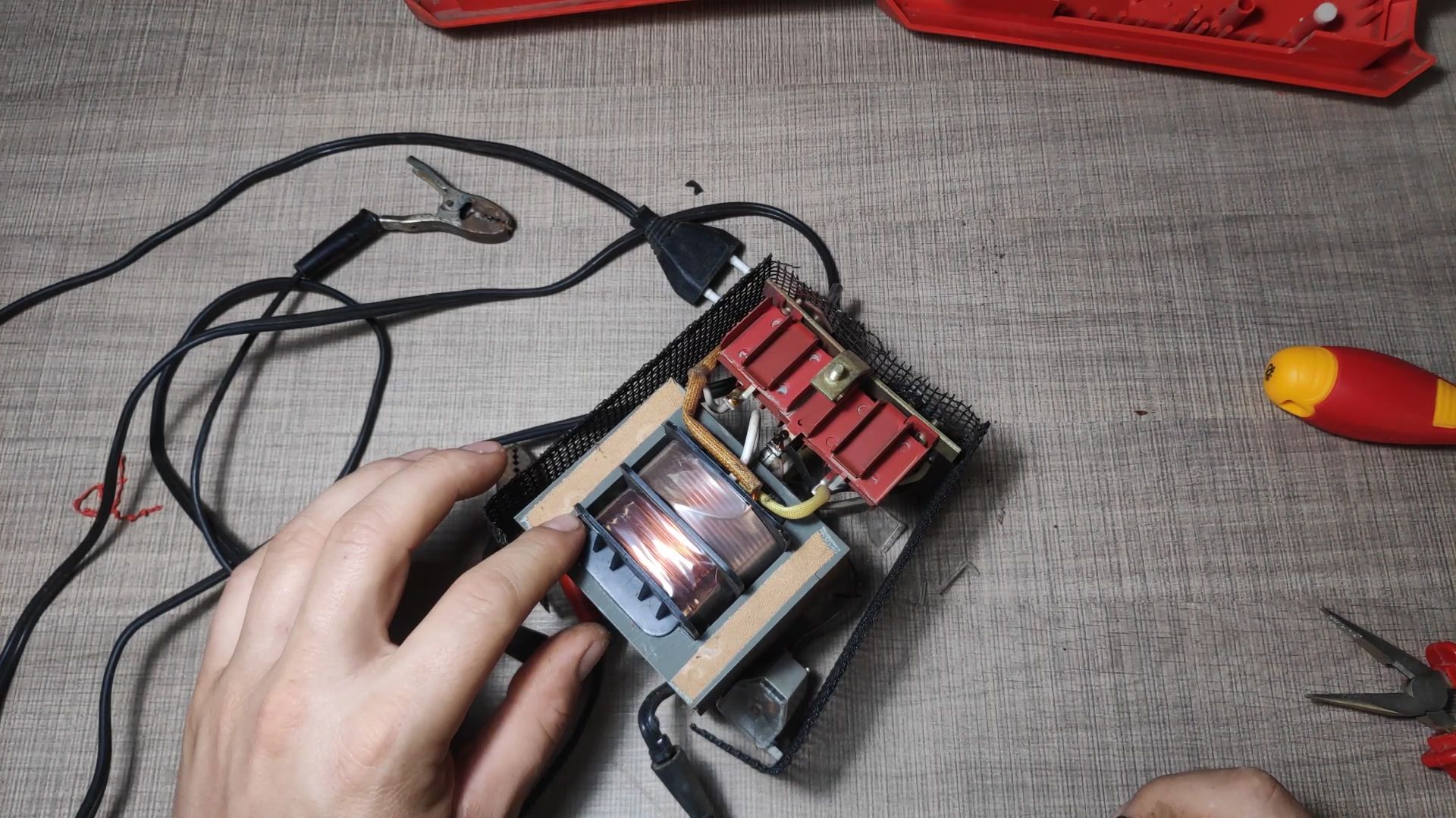 Car Battery Charger Repair : 8 Steps (with Pictures) - Instructables