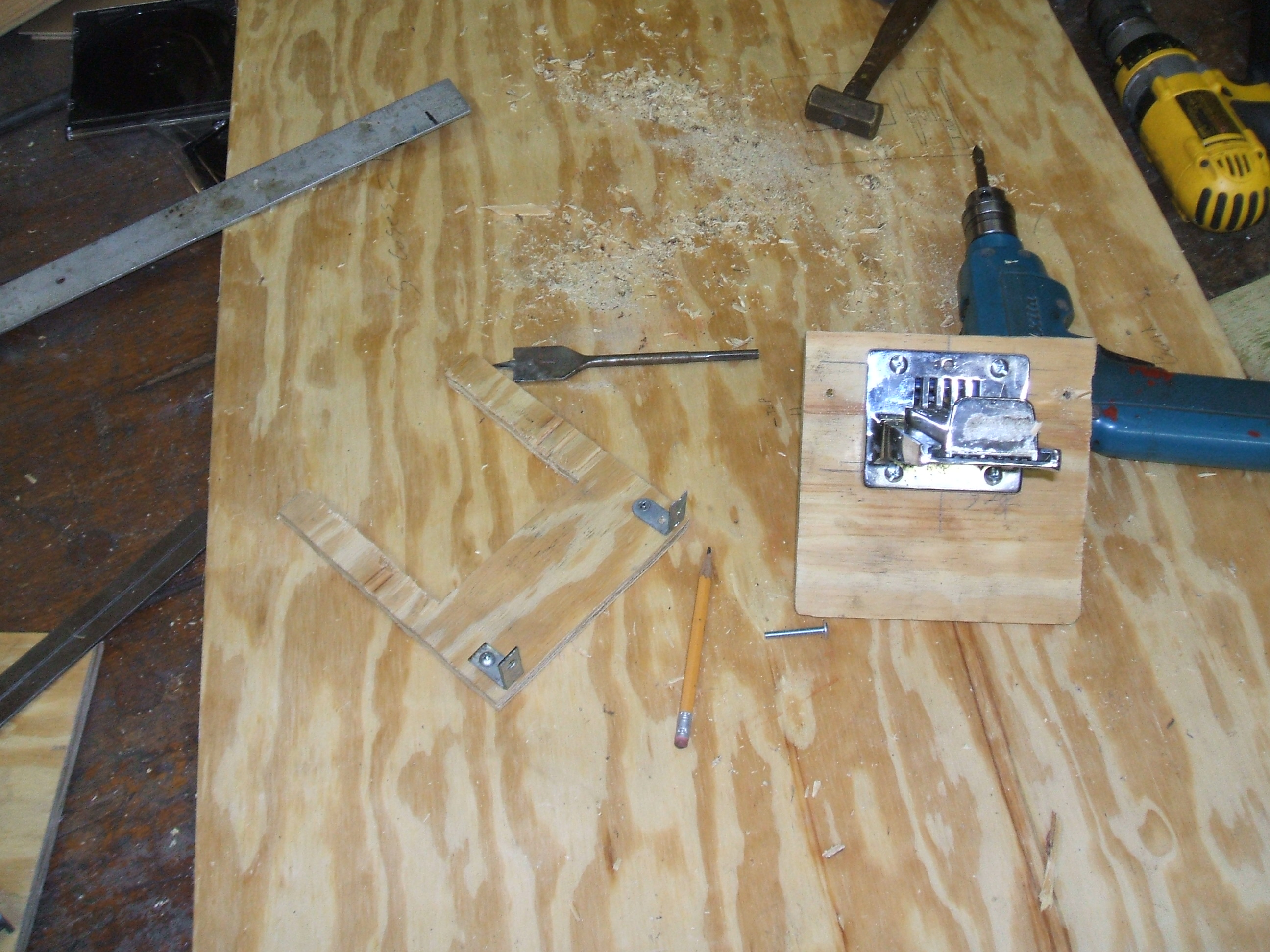 Cd Vending Machine : 7 Steps (with Pictures) - Instructables