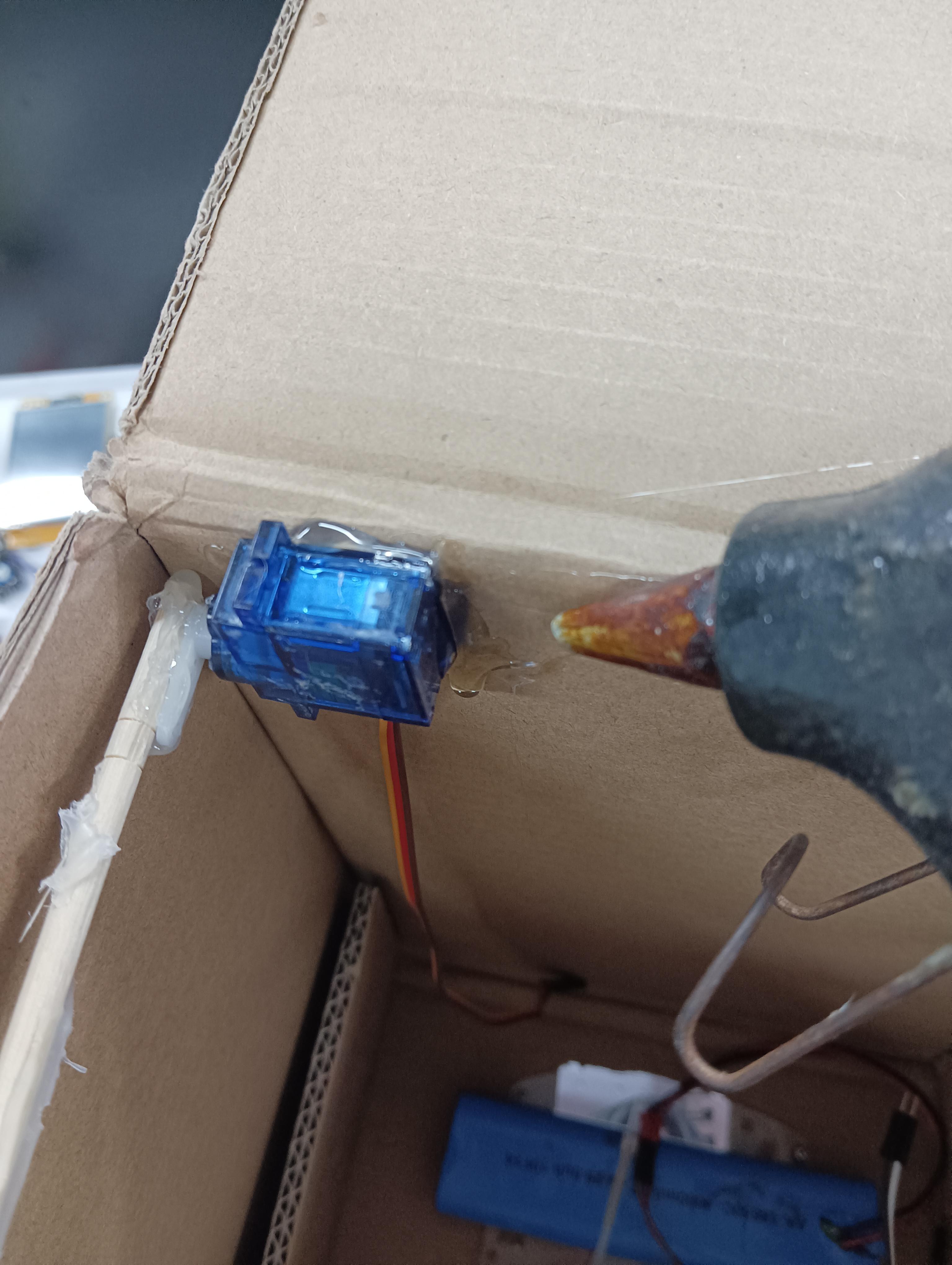 How I Make an Automated Following Trash Can With Raspberry Pi PICO