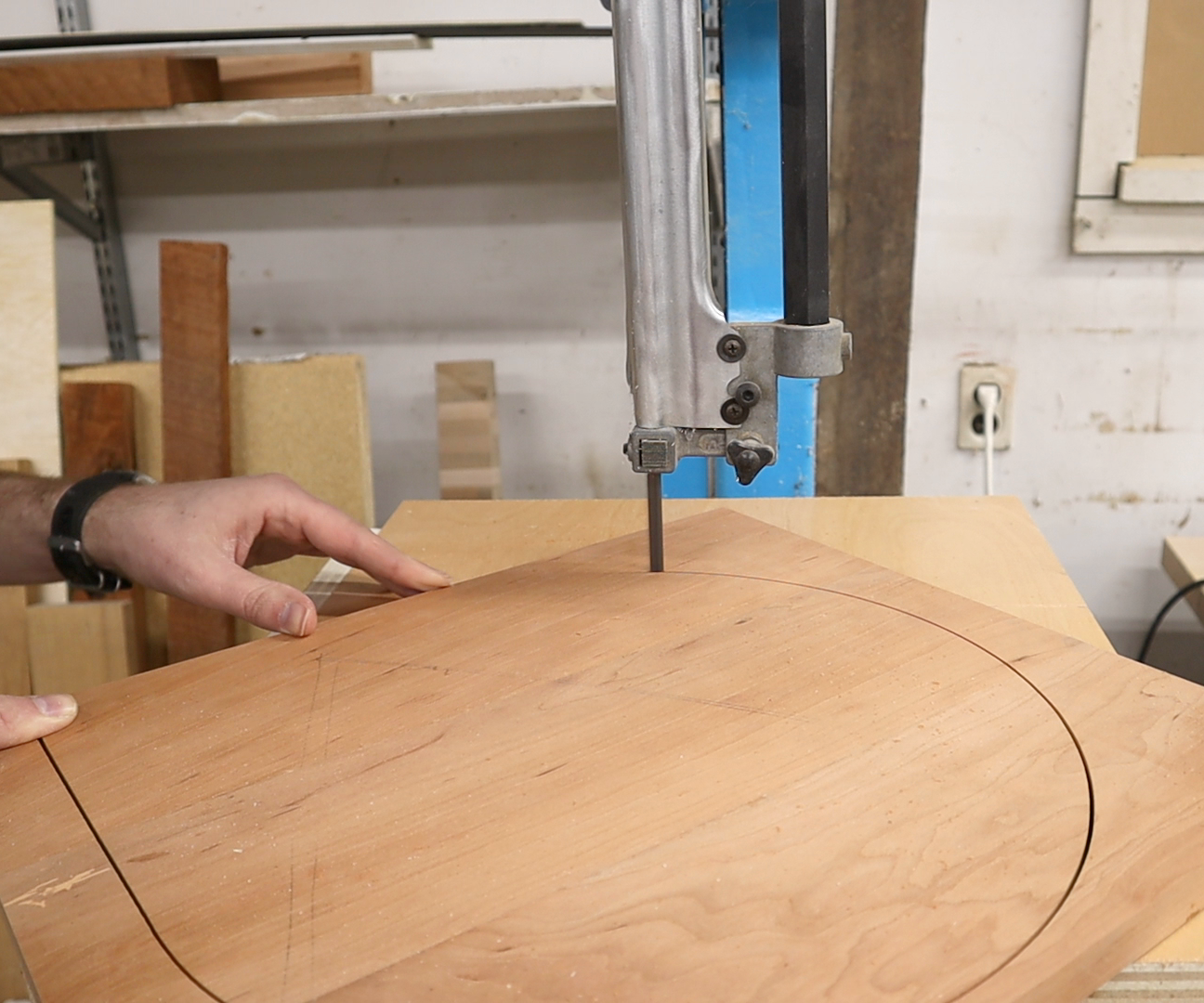 Circle Cutter Jig for the Bandsaw - SUPER EASY! : 7 Steps (with ...