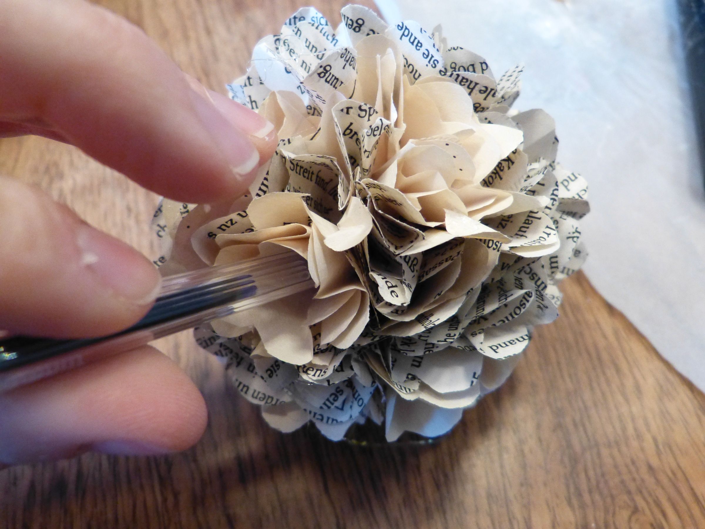 Book Page Balls : 6 Steps (with Pictures) - Instructables