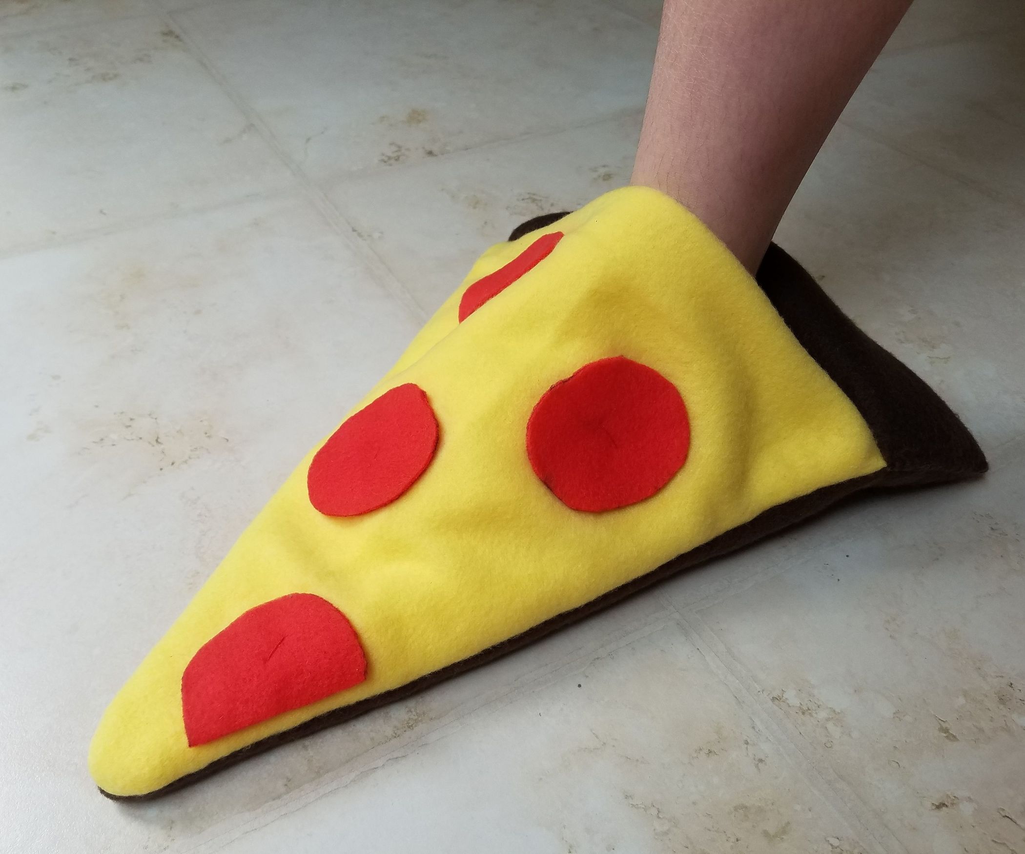 Easy Pizza Slippers : 6 Steps (with Pictures) - Instructables
