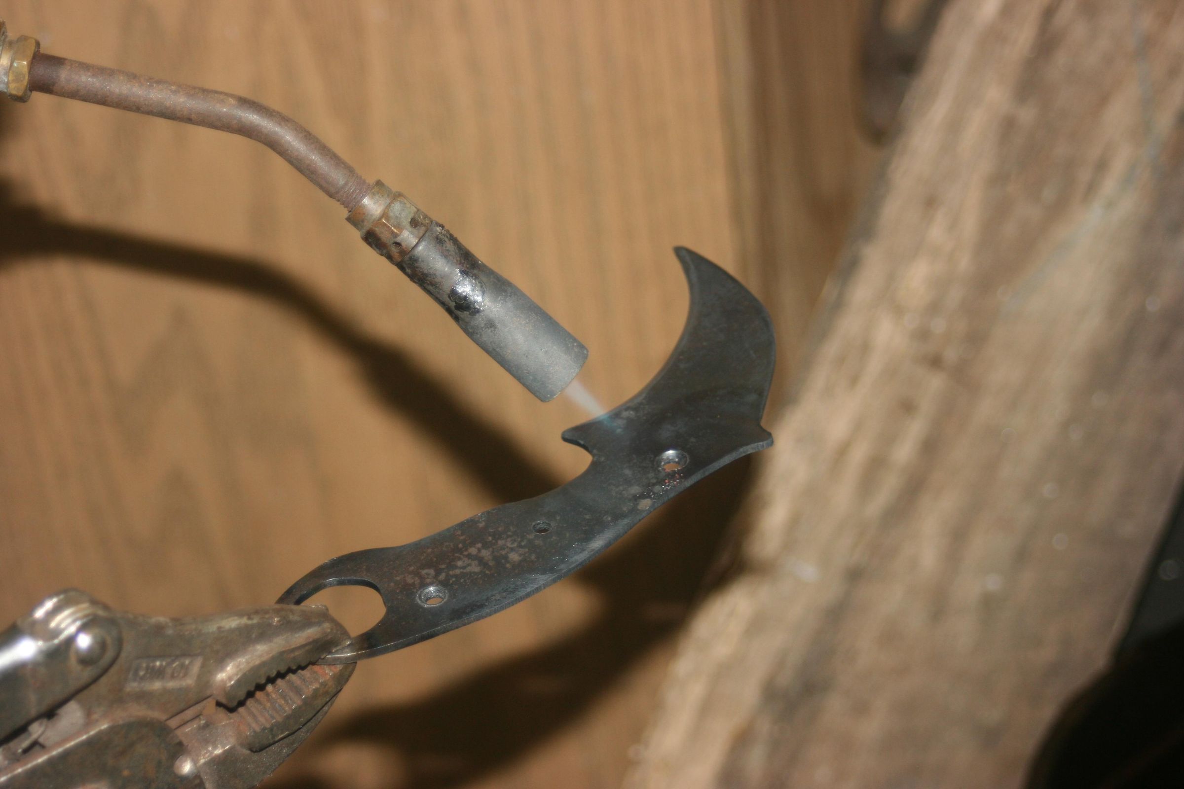 DIY Karambit Out of a Saw Blade Without CNC : 6 Steps - Instructables