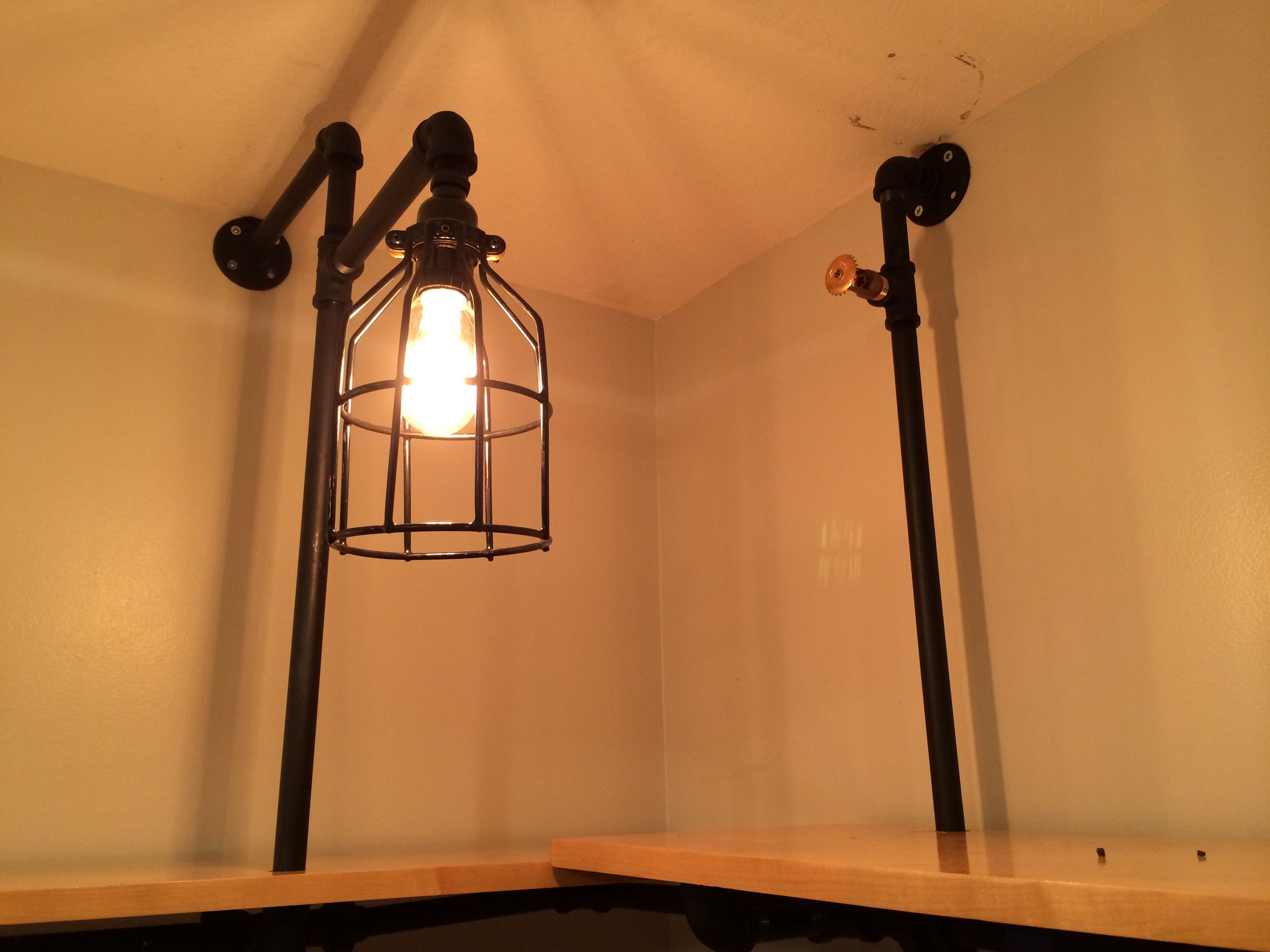Lighted Pipe-supported Shelves : 10 Steps (with Pictures) - Instructables
