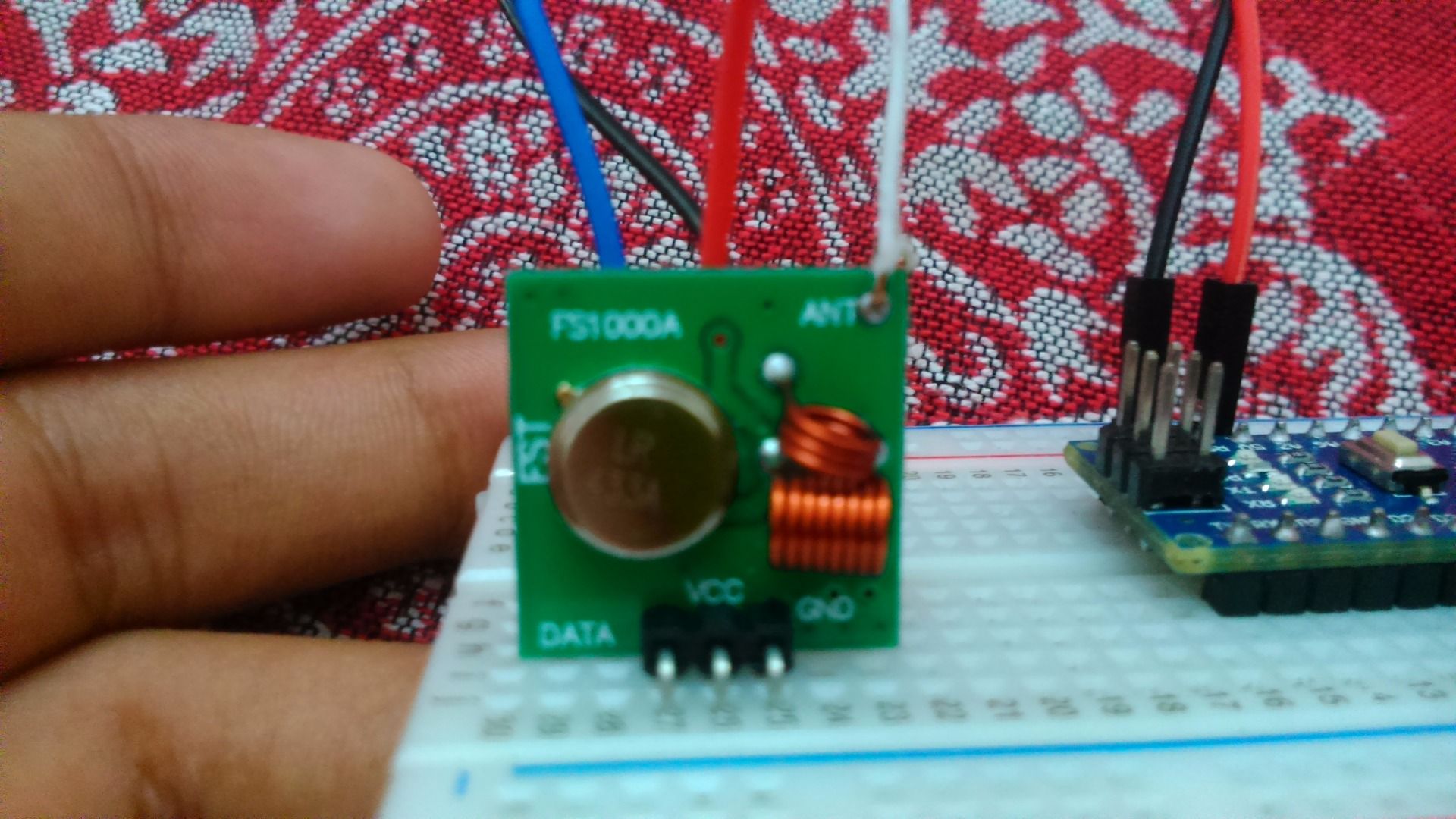 Make a Simple Wireless RF Robot Using Arduino! : 7 Steps (with Pictures ...