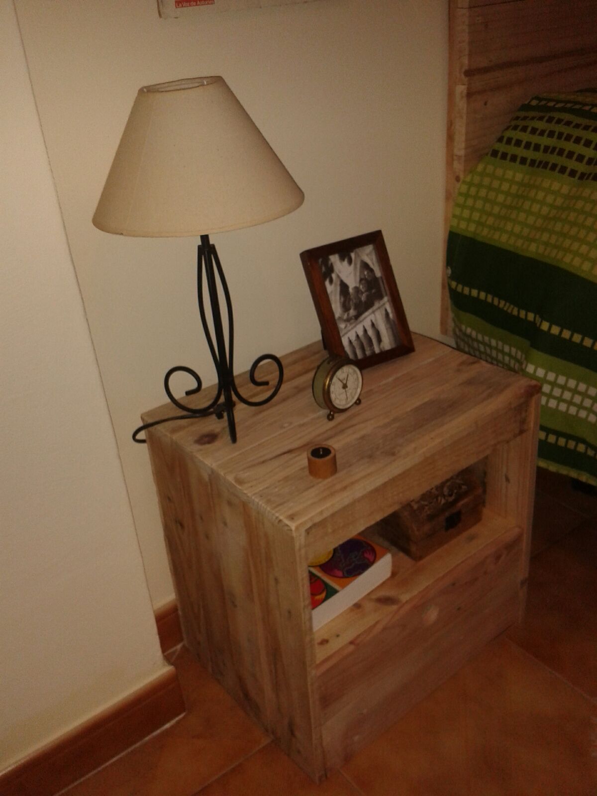 Pallet Nightstand : 13 Steps (with Pictures) - Instructables