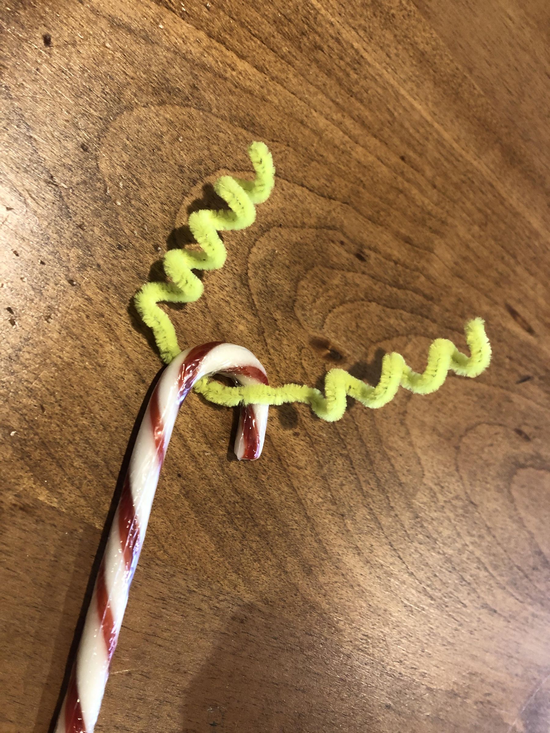 Candy Cane Reindeer : 3 Steps - Instructables