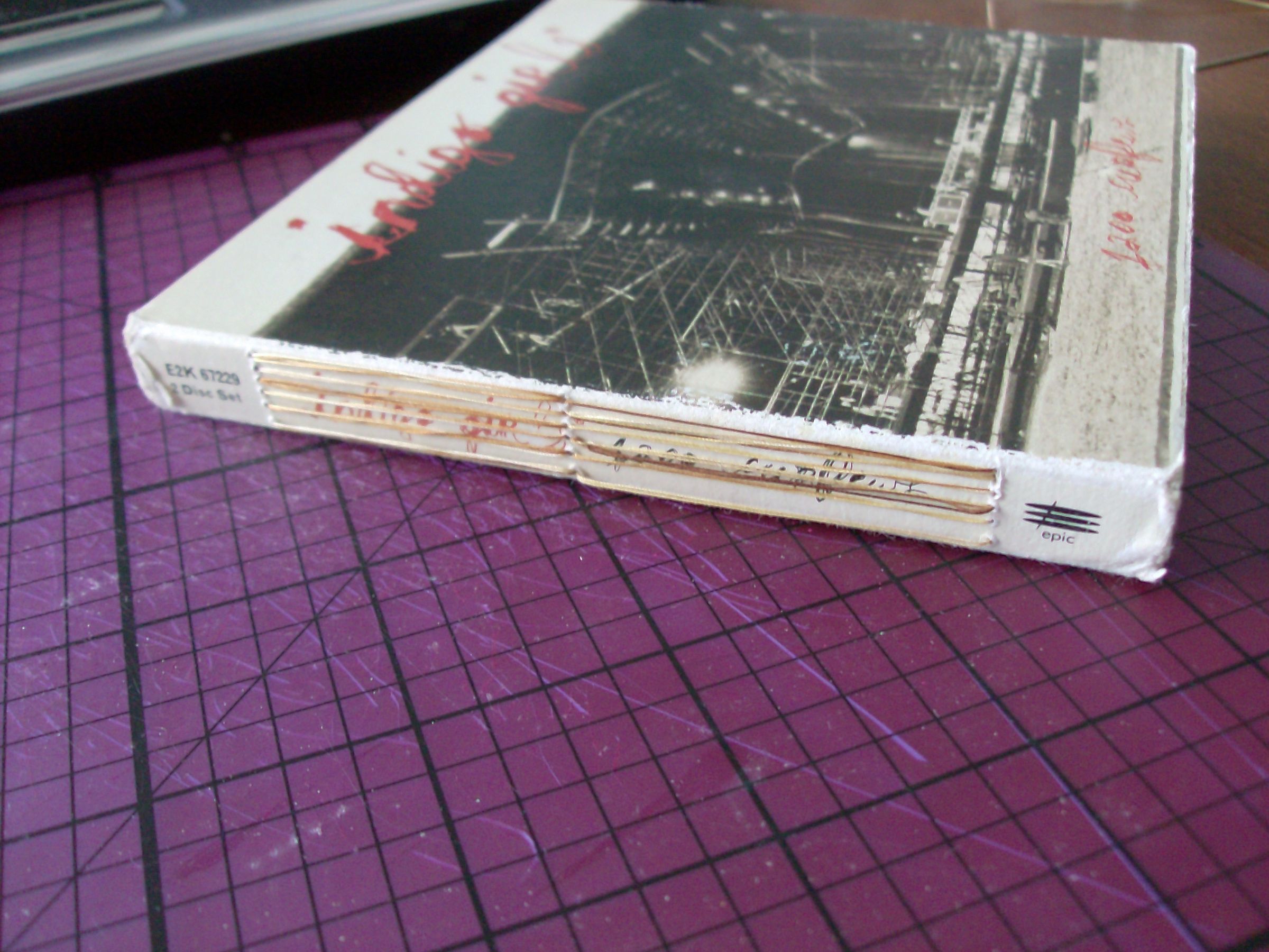 Upcycle Your Old CD Covers : 6 Steps - Instructables