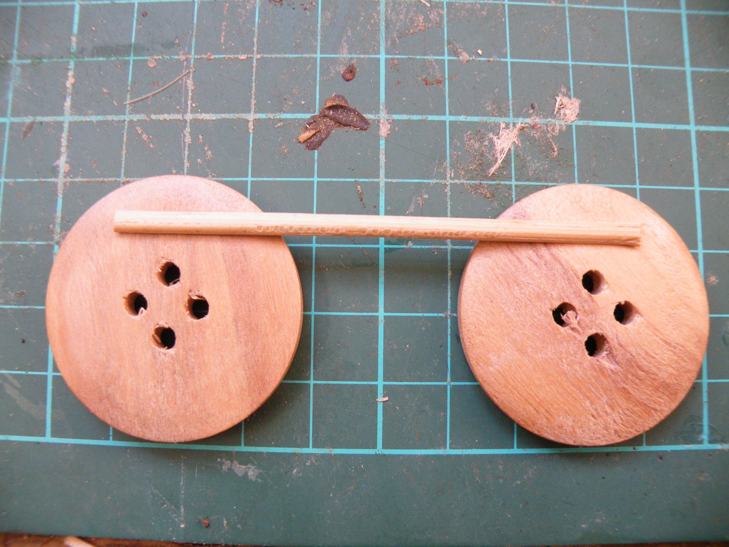 Coraline Button-Eyes : 4 Steps (with Pictures) - Instructables