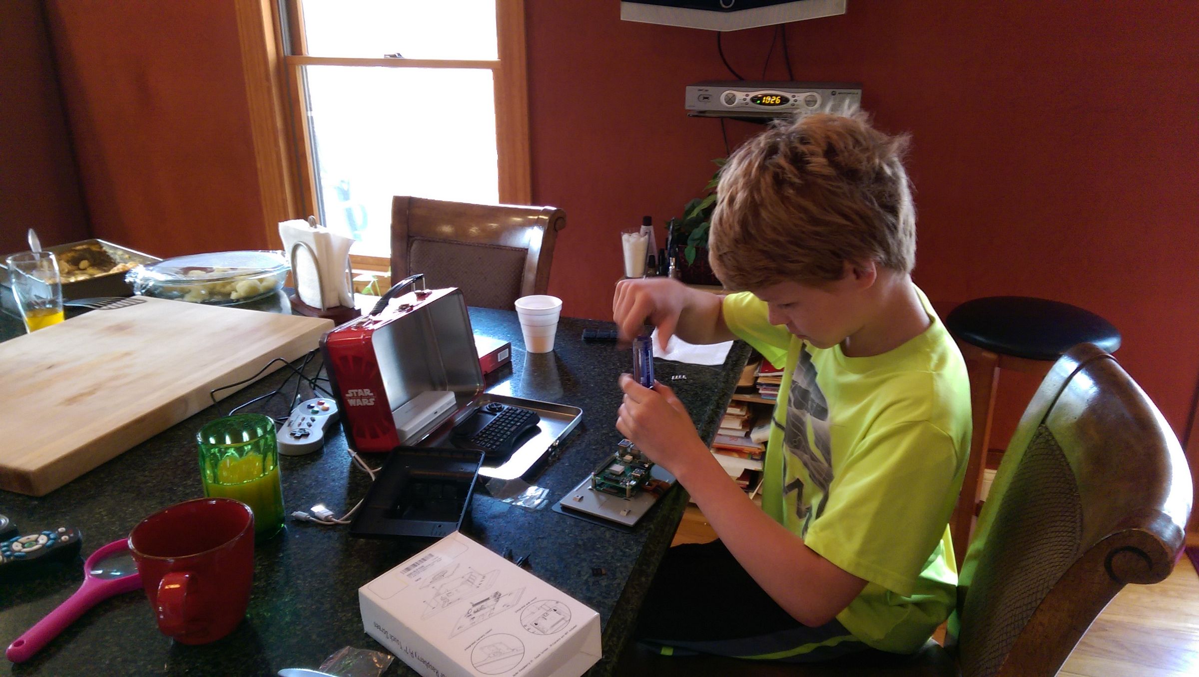 LunchTop: a Raspberry Pi Lunch Box Laptop : 4 Steps (with Pictures ...