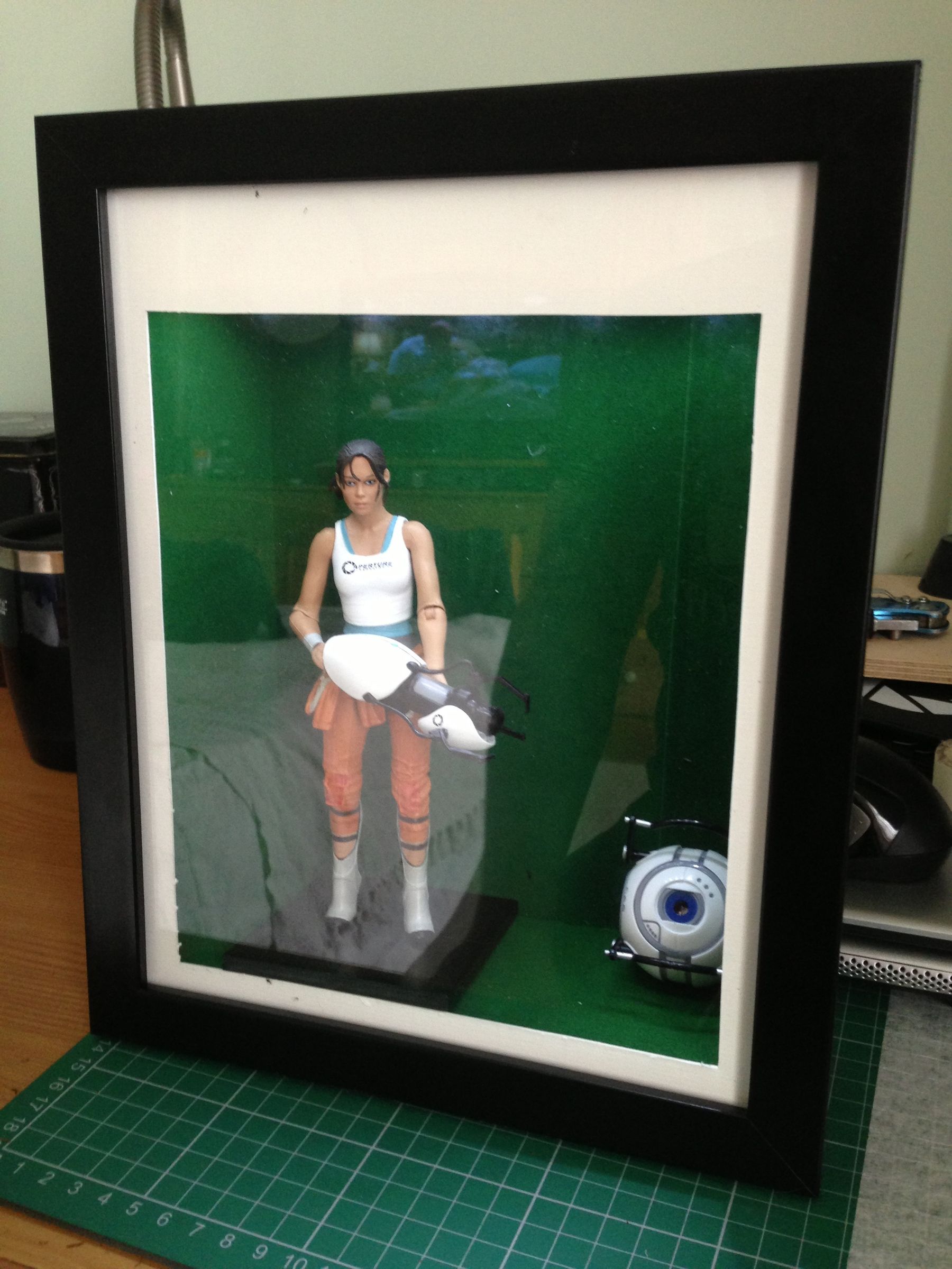 Action Figure Frame : 5 Steps - Instructables