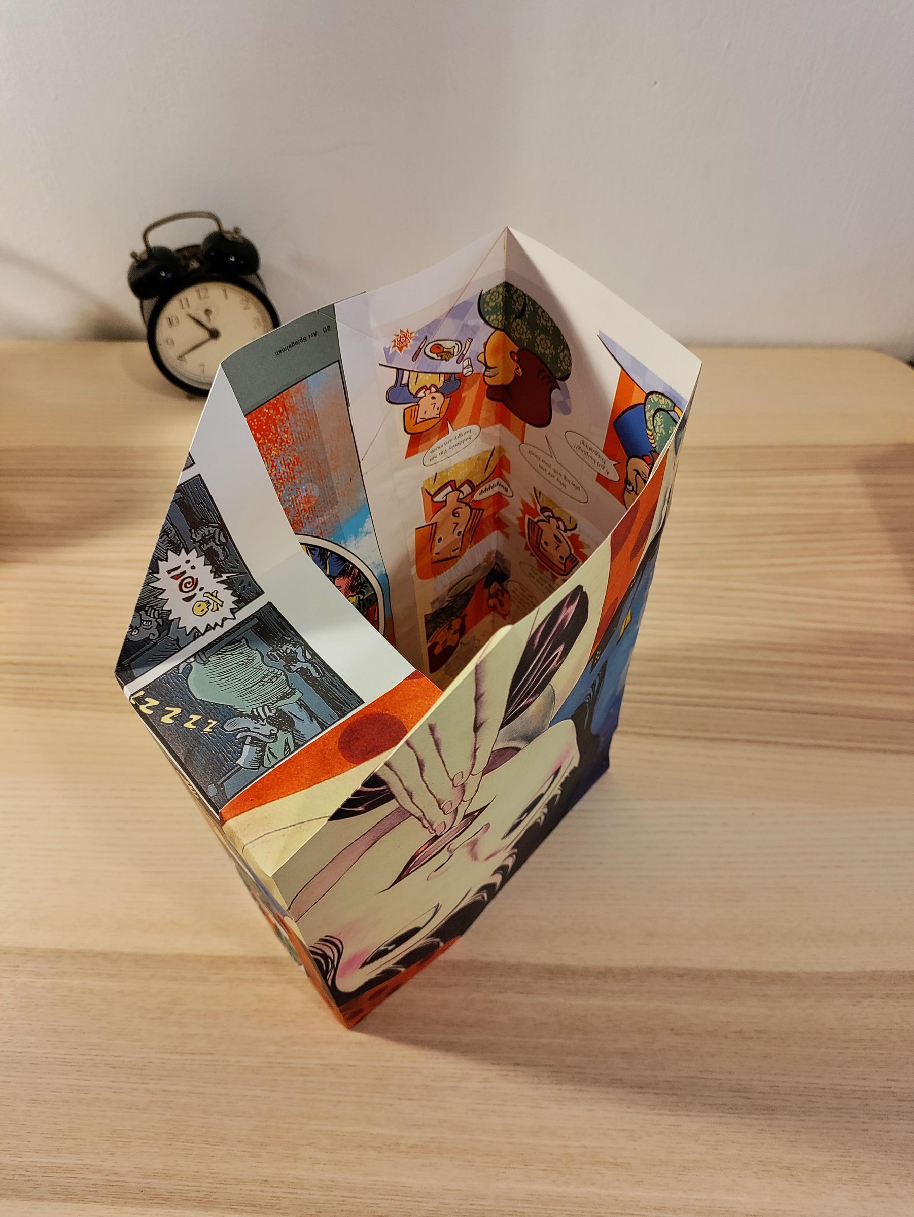 Easy Gift Bag Made of Comic Books : 8 Steps (with Pictures) - Instructables