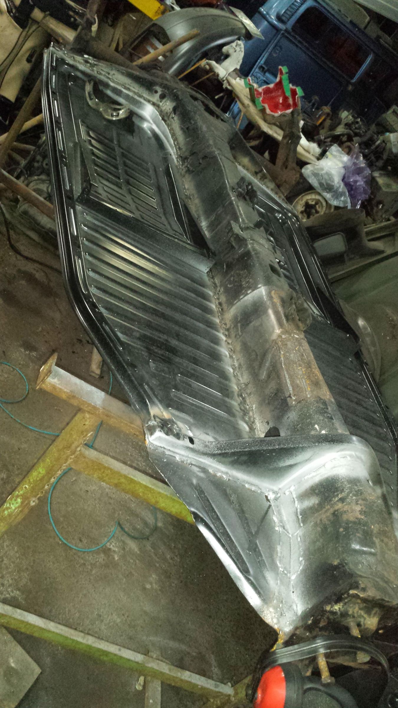 Chassis Restoration on a Volkswagen Beetle Volksrod : 12 Steps (with ...