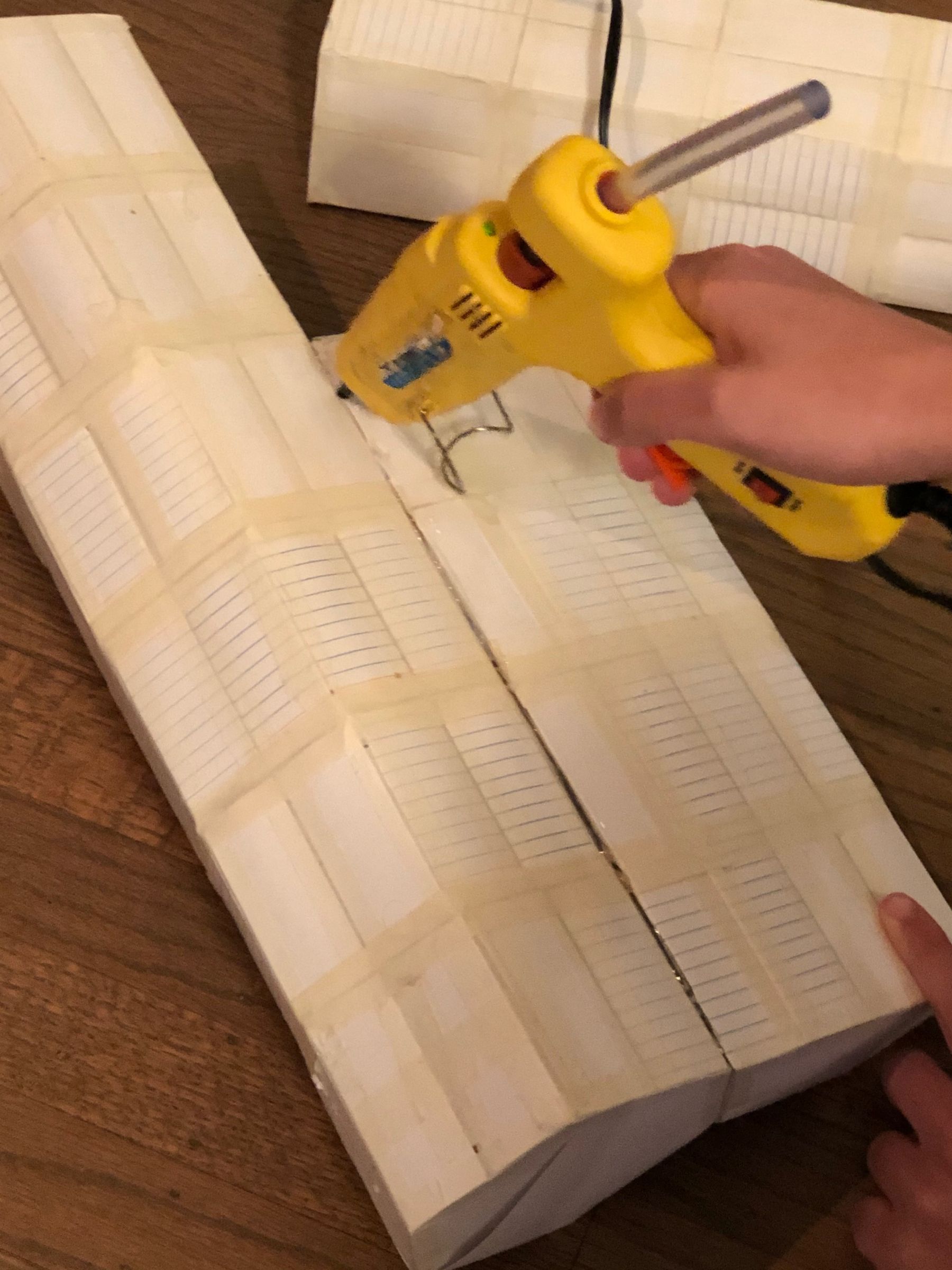 A Paper Chair That Can Be Sat On! : 6 Steps - Instructables