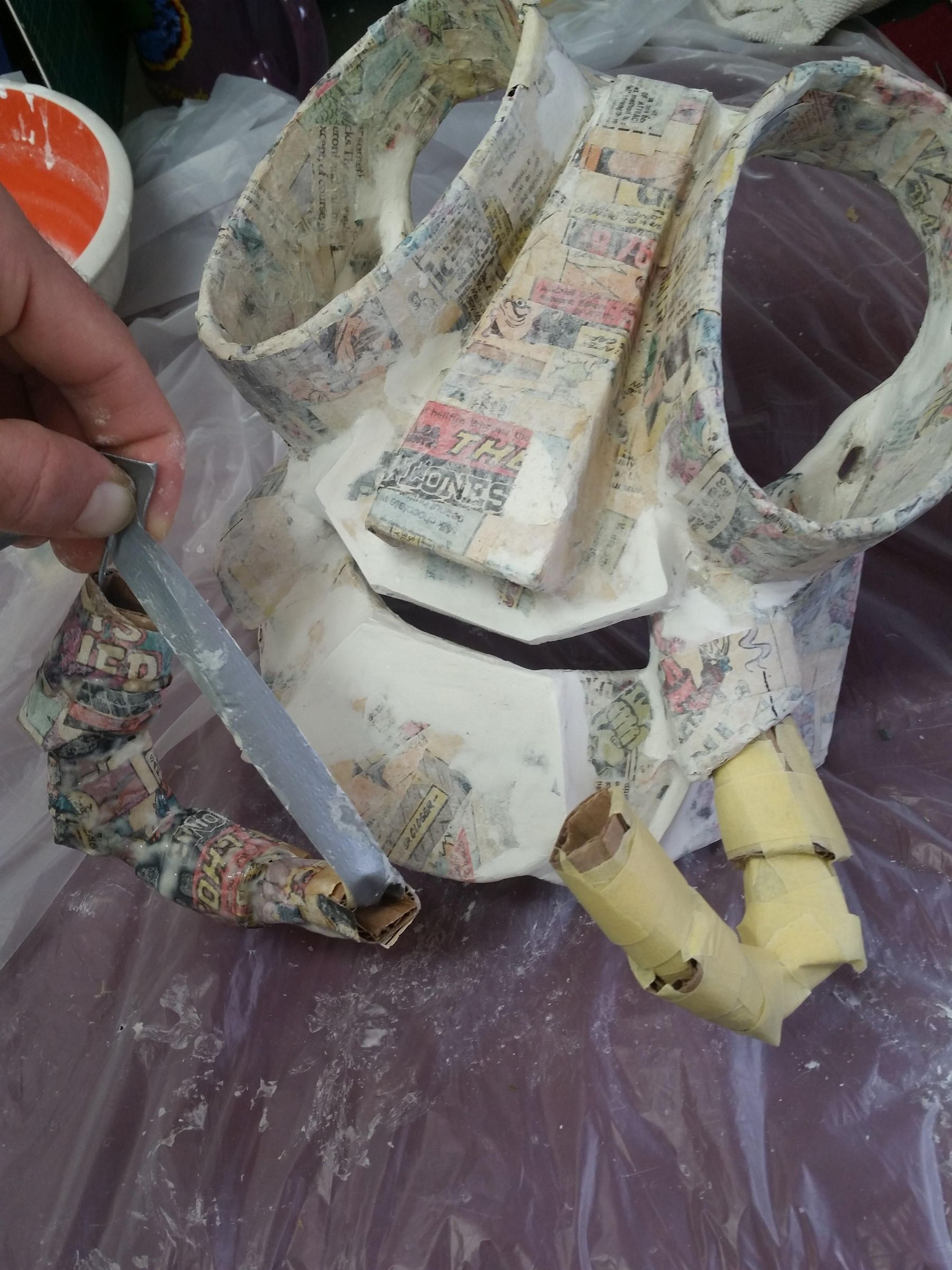 Buck Grasshopper Mask : 9 Steps (with Pictures) - Instructables